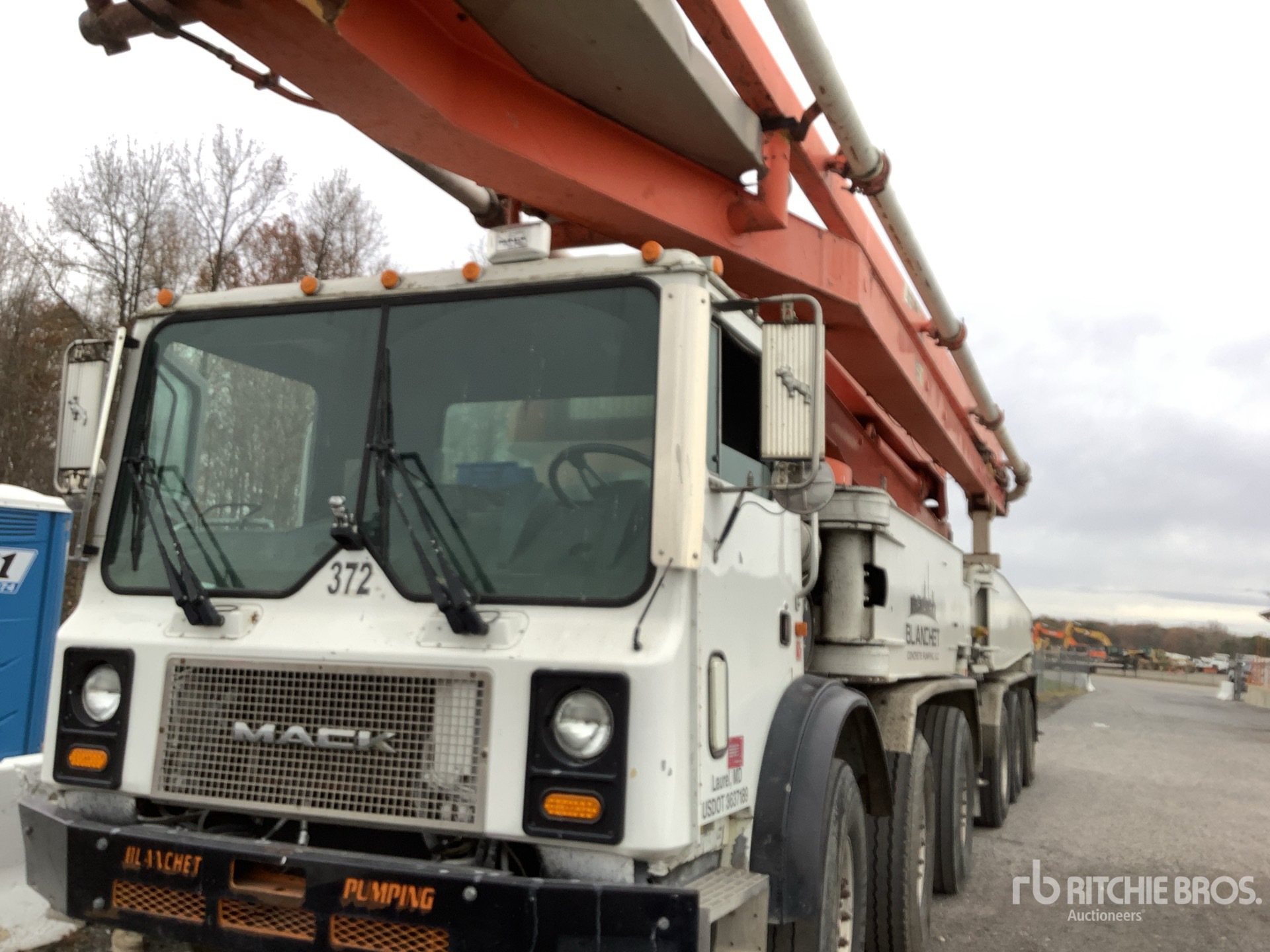 2006 Schwing 2525H-8 52 52 on 2007 Mack MR688S 12x6 Concrete Pump Truck ...