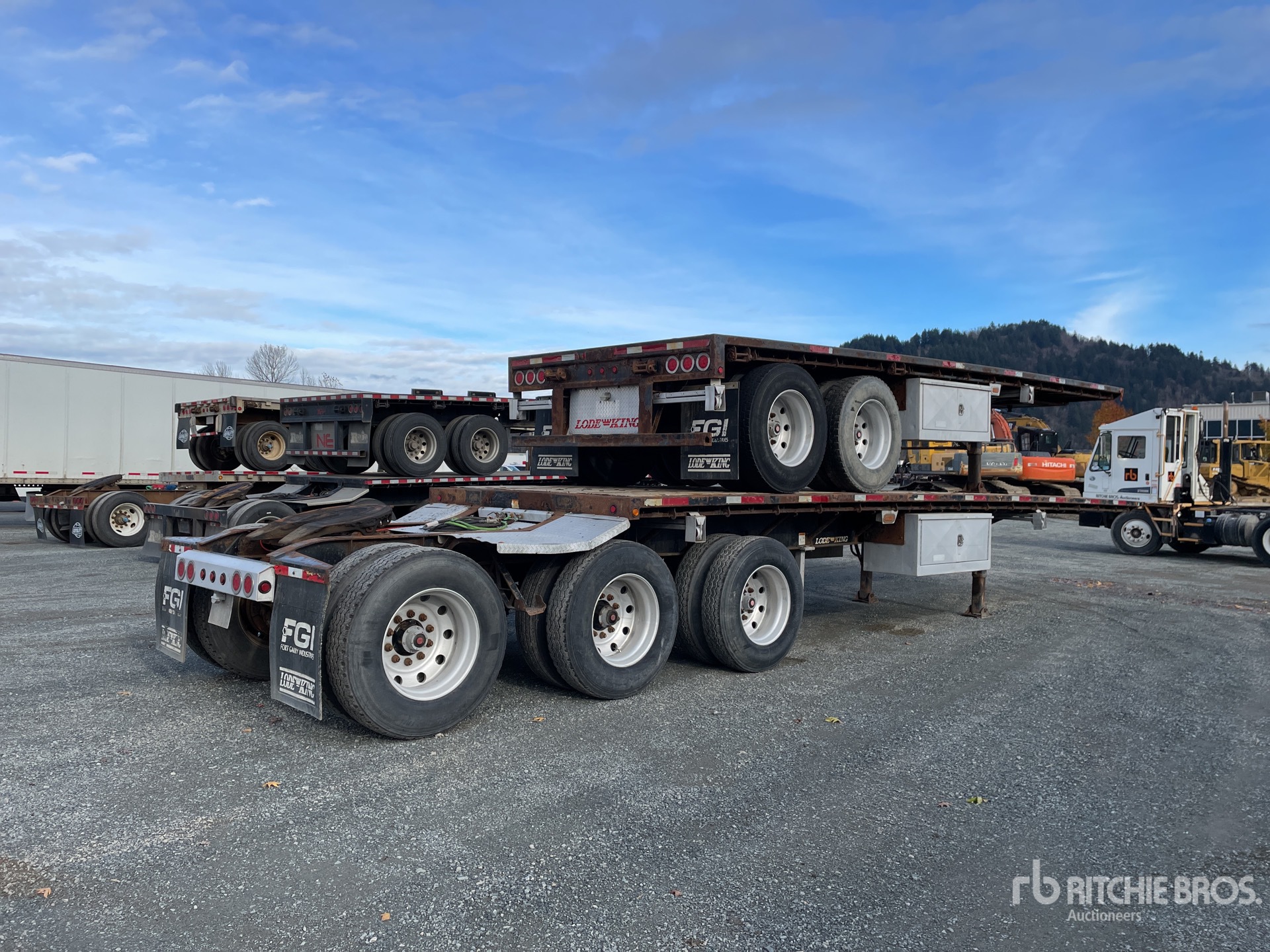 2010 Lode King 32 ft Tri/A Super B-Train Lead Remolque caja abierta ...