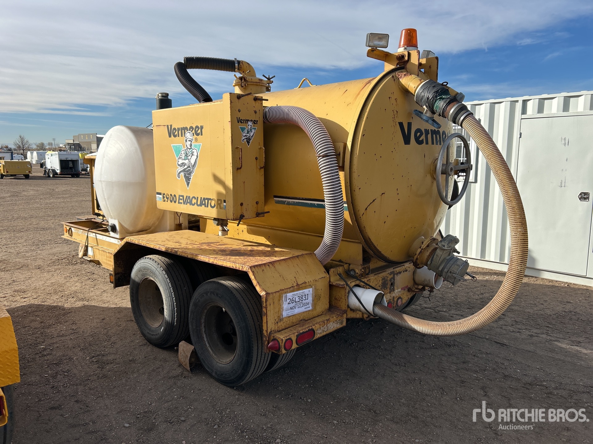 2001 Vermeer E900 900 gal T/A Vacuum Excavation Unit (Inoperable ...