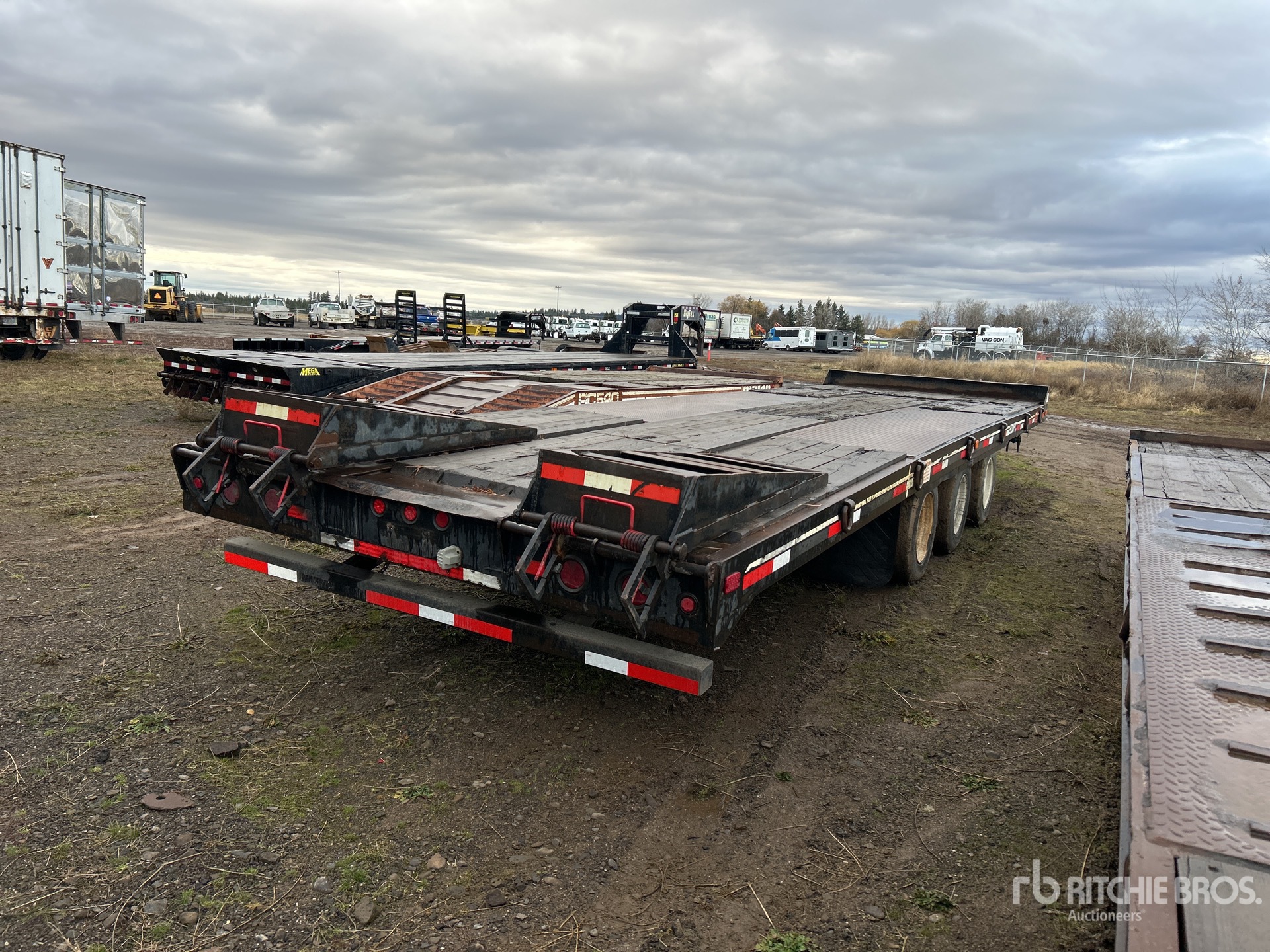 2012 Interstate 50APC 29 ft Tri/A Tilt Deck Trailer | Ritchie Bros ...