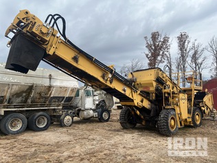 2017 Weiler E1250A Wheel Asphalt Transfer Machine (Inoperable) in ...