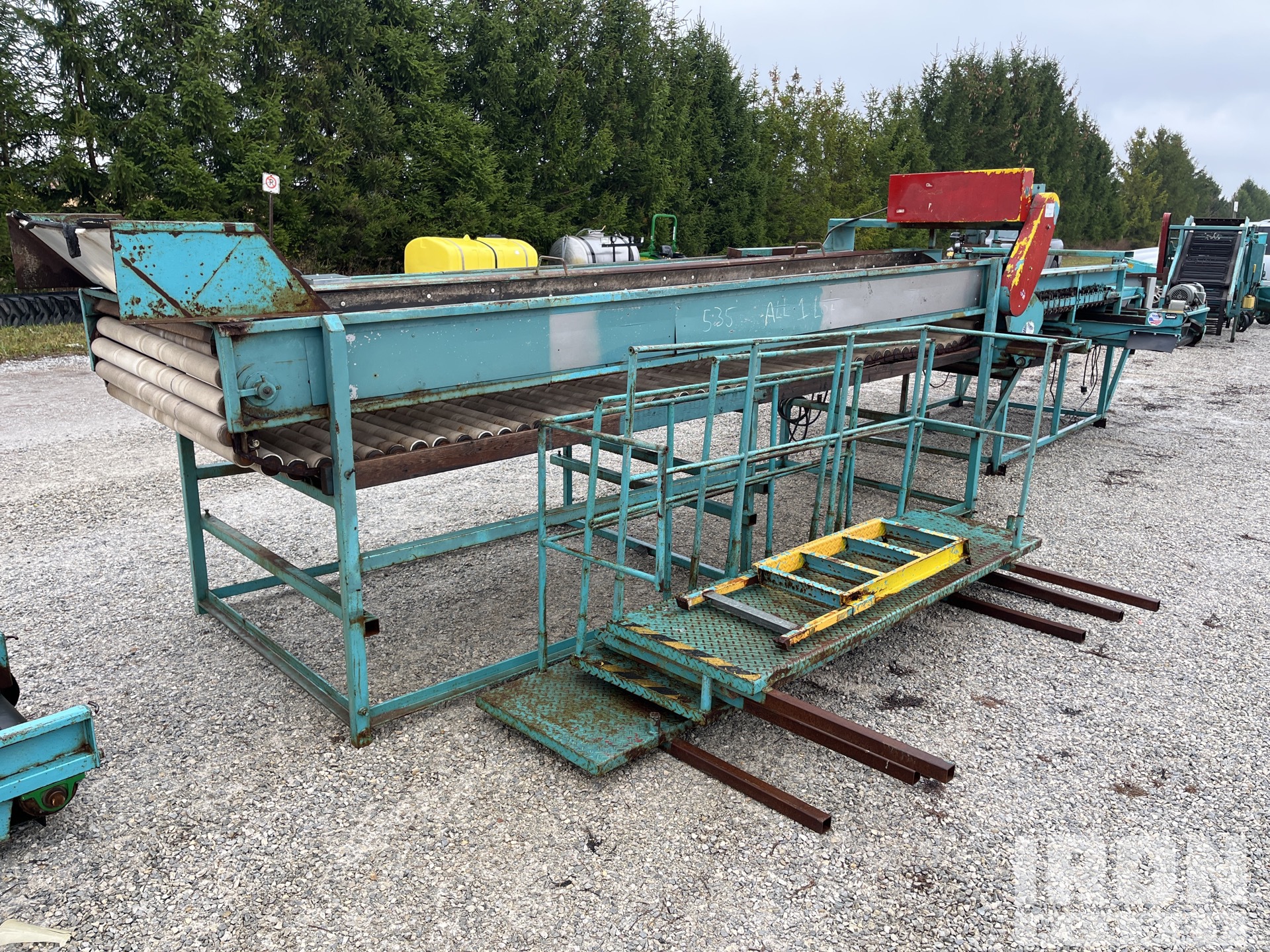Haines 15 ft x 4 ft 6 in Electric Rolling Potato Grading Table Varios ...