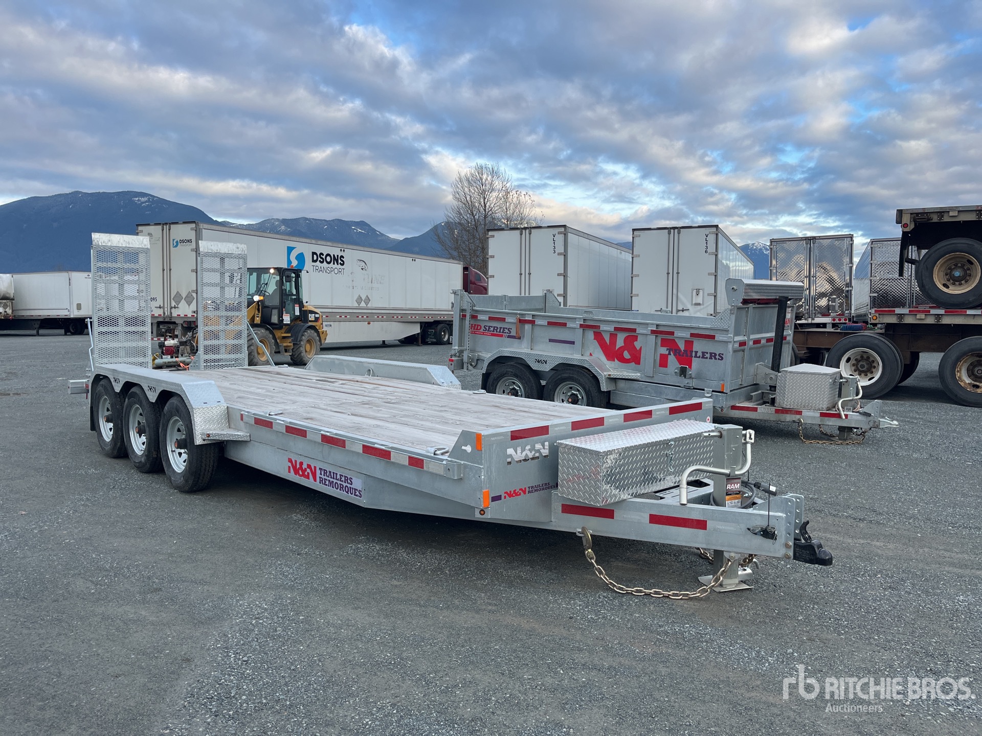 2024 N & N Trailers 16555 lb 22 ft Tri/A Equipment Trailer (Unused) | Ritchie Bros. Auctioneers