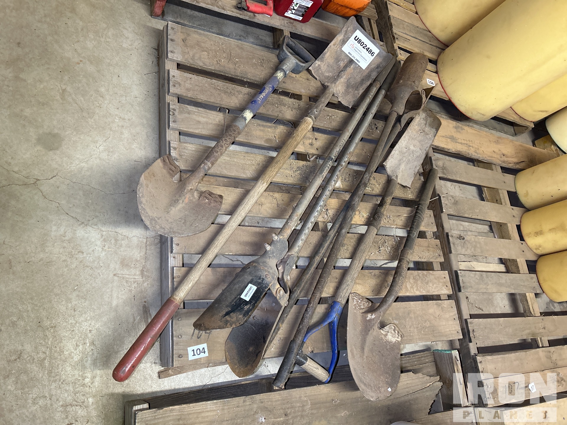 Quantity of Shovels, Post Hole Diggers. | Ritchie Bros. Auctioneers