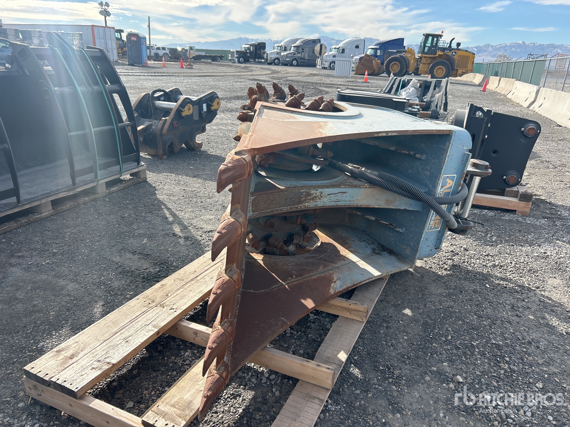 Alpine Rockwheel 41 in Cutter Bucket - Fits Cat 320 | Ritchie Bros ...