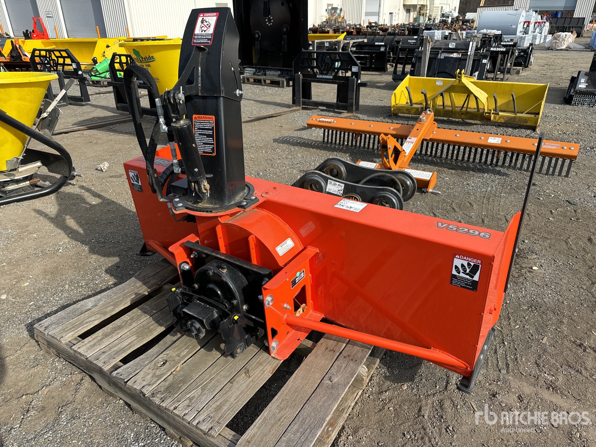 Kubota V5296 66 in Hydraulic Snow Blower | Ritchie Bros. Auctioneers