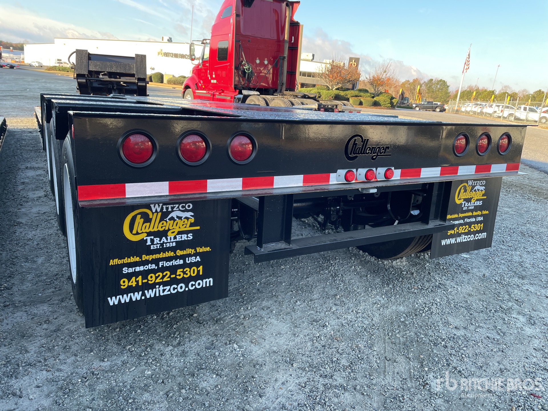 2024 Witzco RG-52 25000 lb Tri/A Removable Gooseneck Rimorchio ribassato (Unused) | Ritchie Bros ...