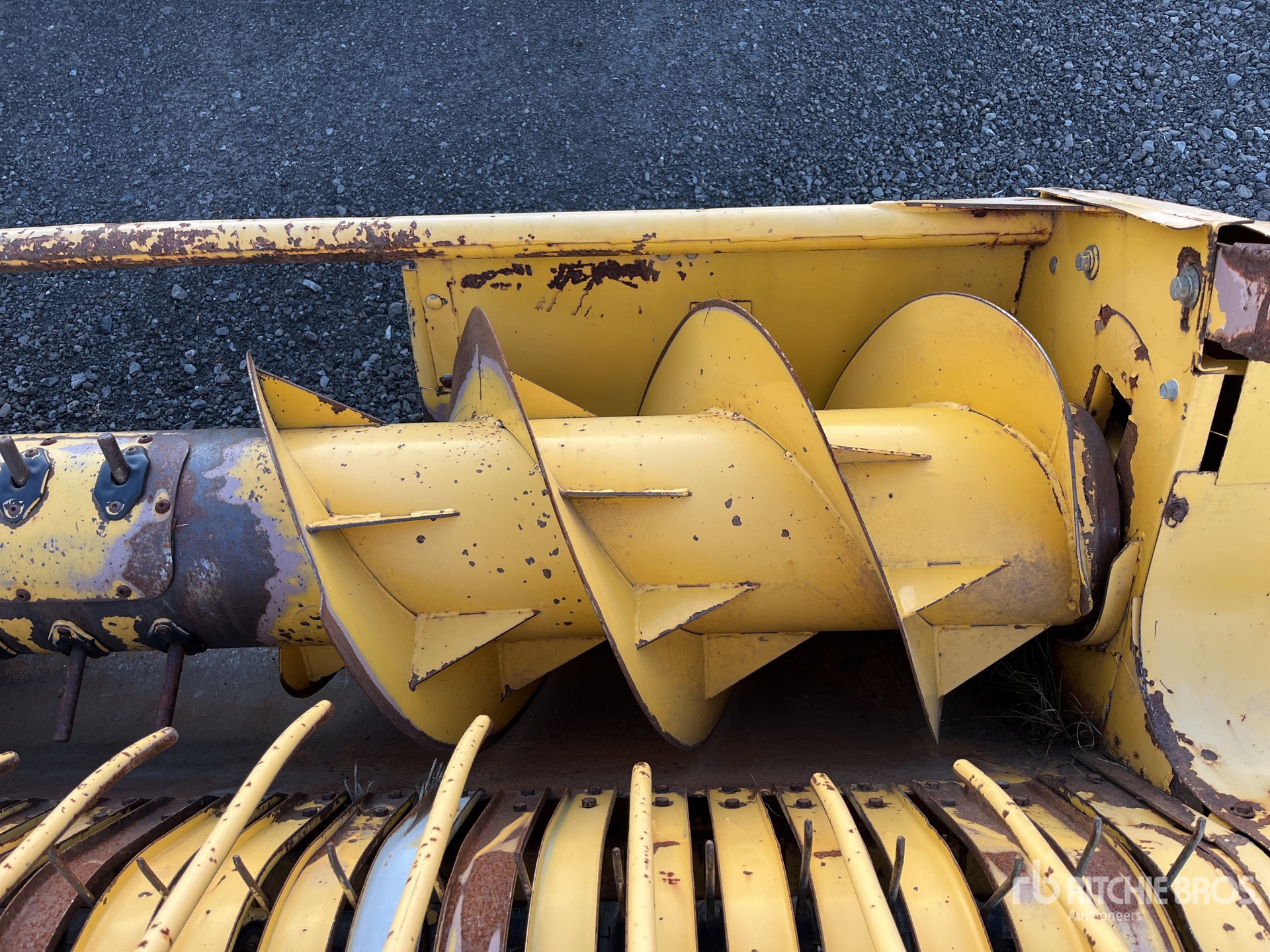 New Holland 7 ft 10 in Auger Forage Harvester Pickup Header | Ritchie ...
