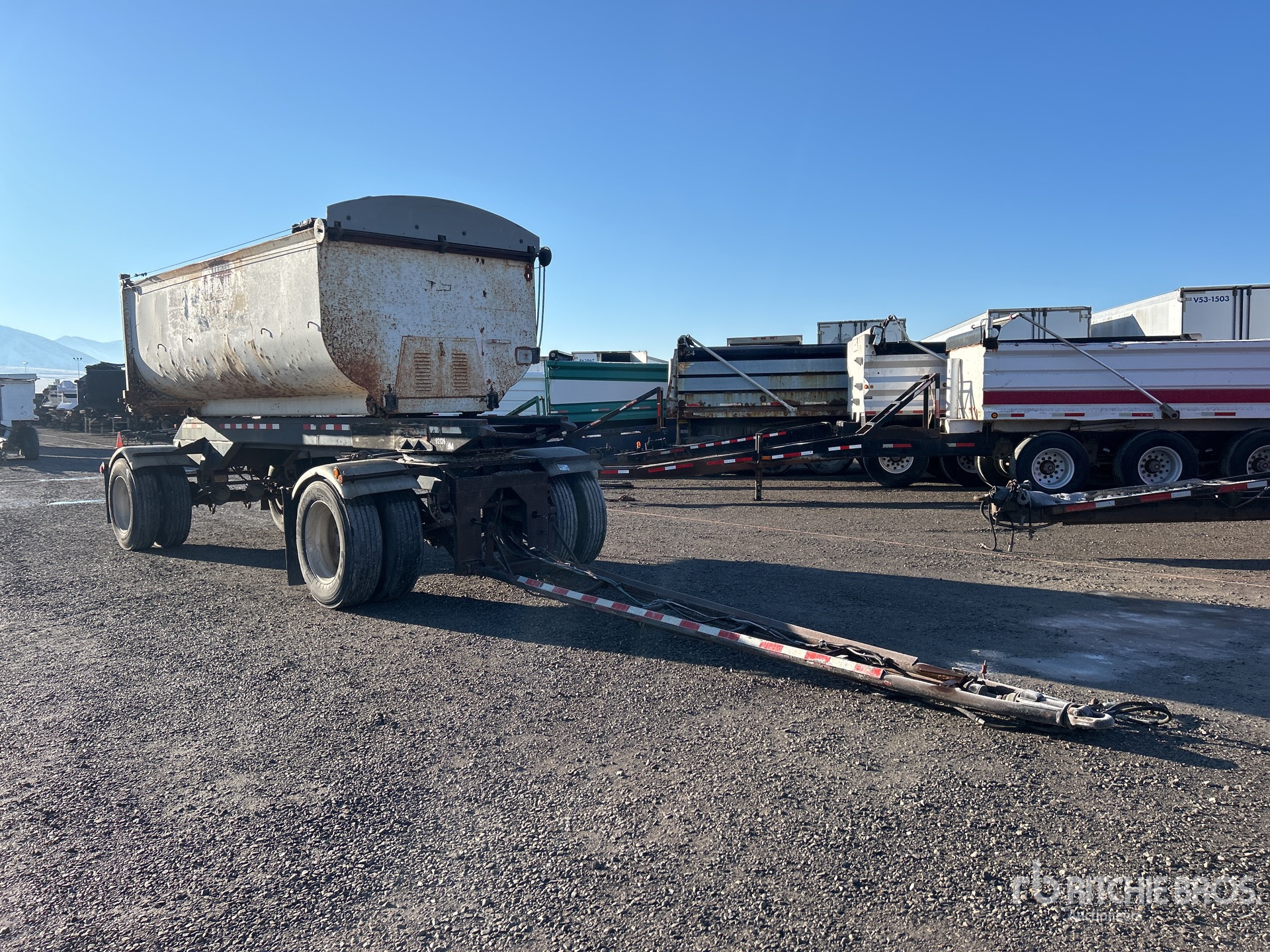 2000 Reliance 2/Axel Pup Remorque de transfert | Ritchie Bros. Auctioneers