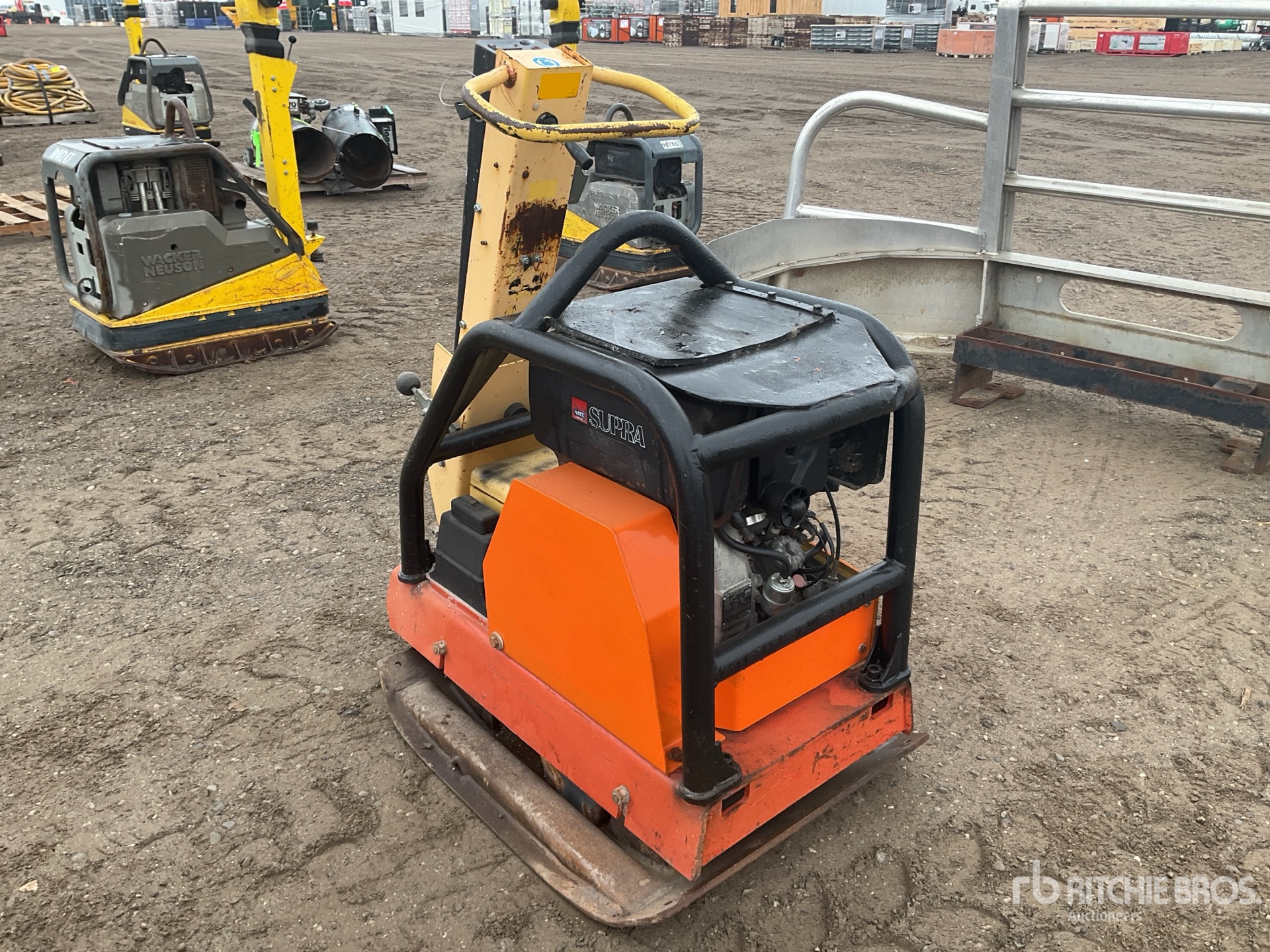 2008 Dynapac LG500 Reversible Plancha compactadora | Ritchie Bros ...