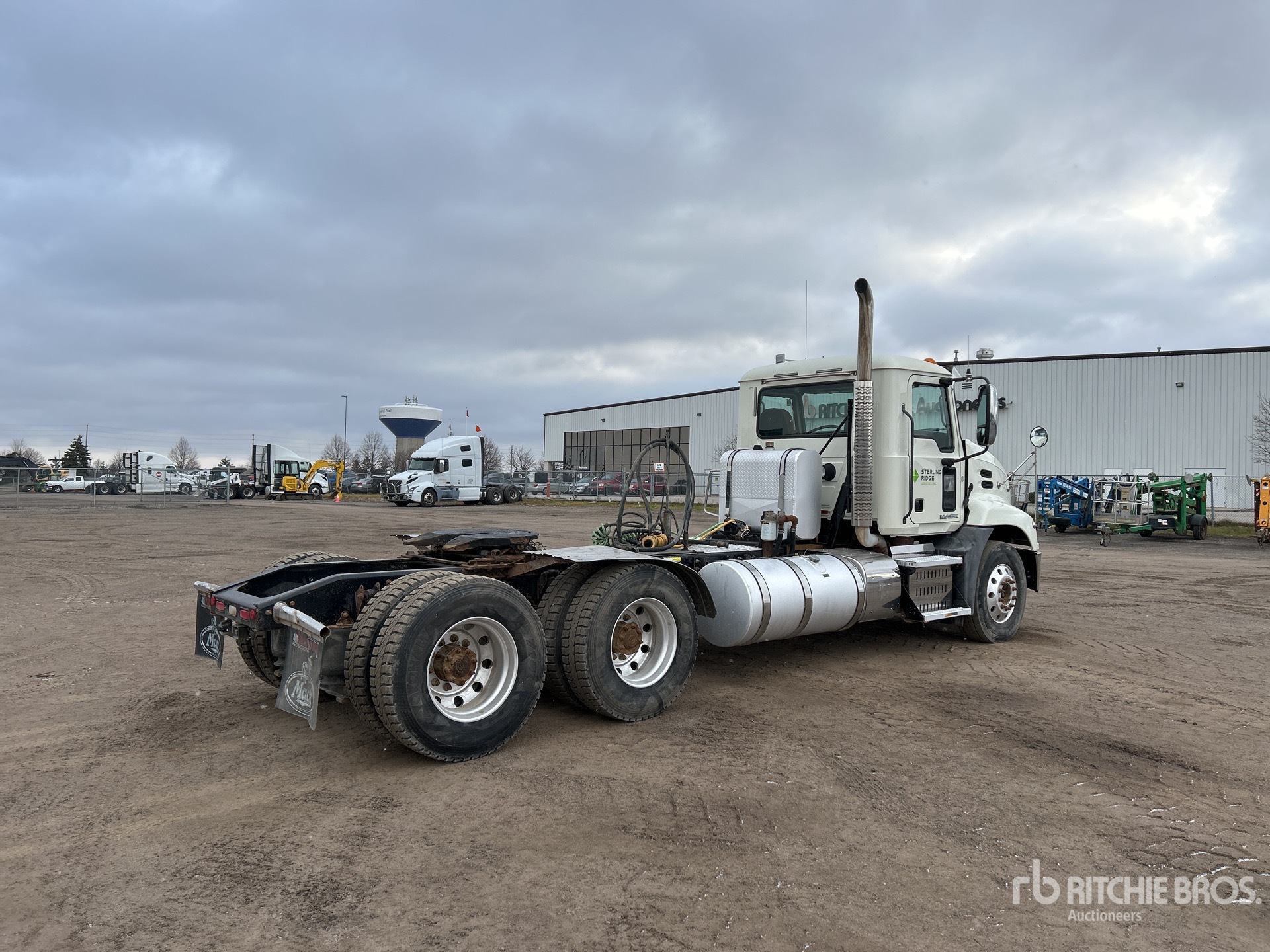 2016 Mack CXU613 6x4 T/A Day Cab Truck Tractor | Ritchie Bros. Auctioneers