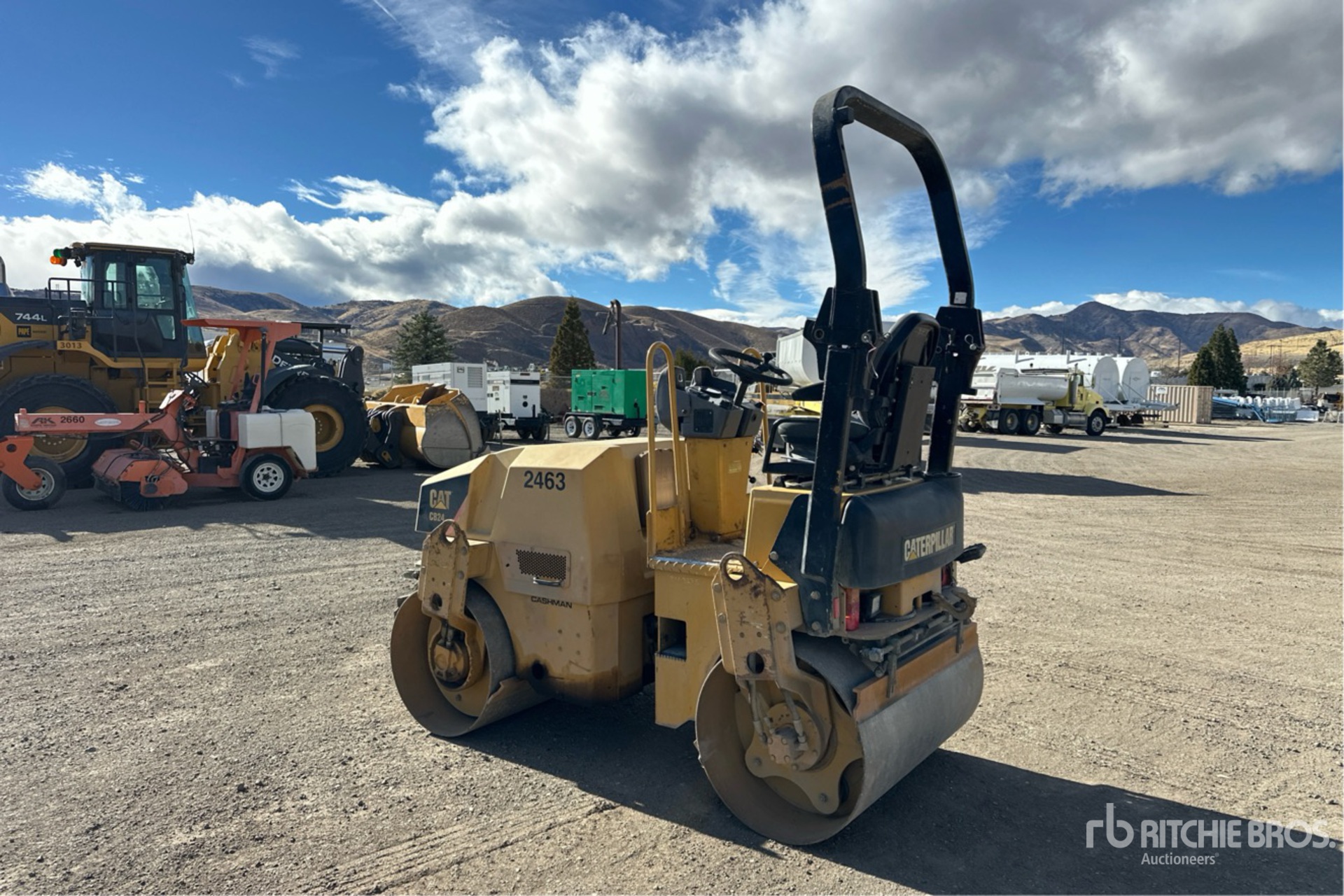 2012 Cat CB24 Compacteur à double bille | Ritchie Bros. Auctioneers