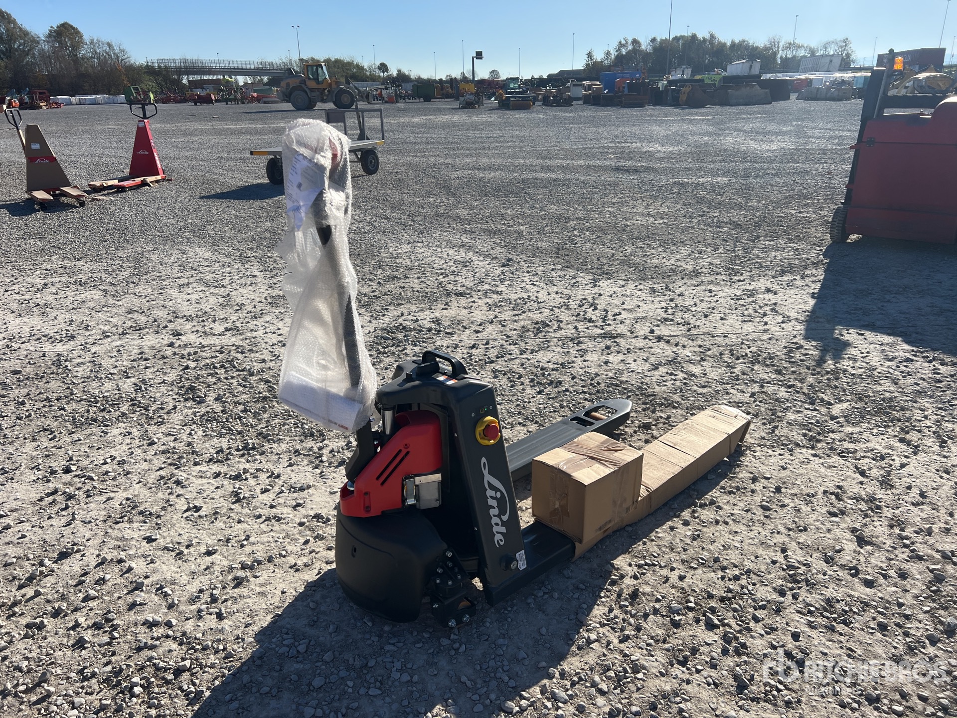 2022 Linde MT15C 1500 kg Electric Electric Pallet Jack (Unused ...