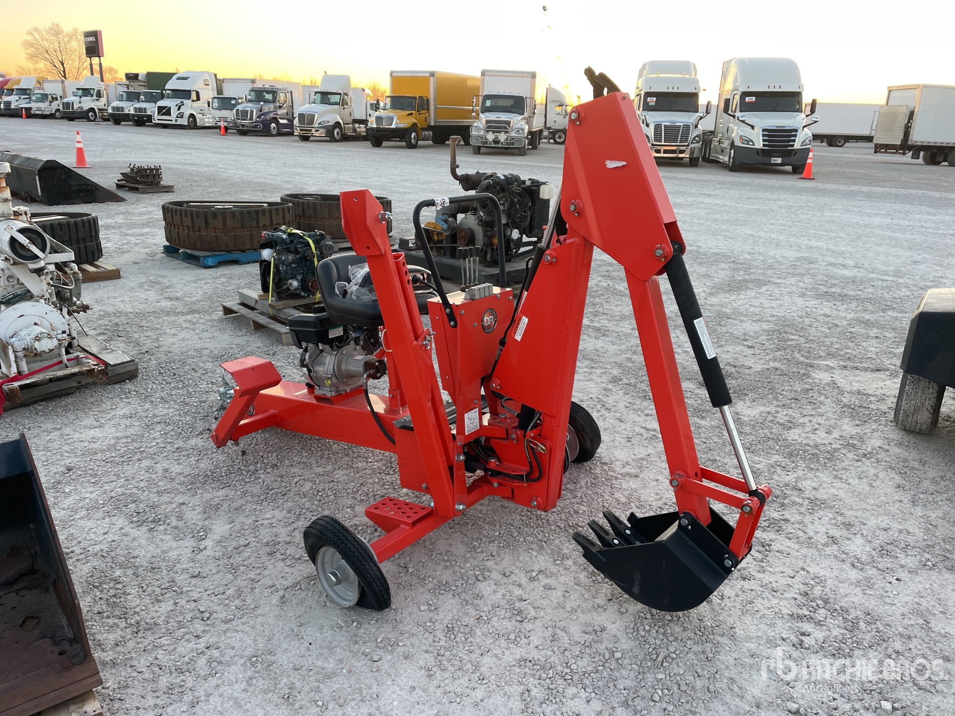 2019 DR Power BHO5014BMN Towable Mini Backhoe Divers - Accessoires pour ...