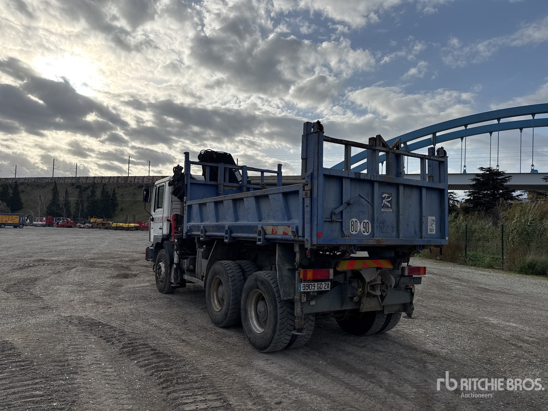 2001 Hiab 200-3 7000 kg Articulated Boom on 2001 MAN FE410A 6x4 Camion ...