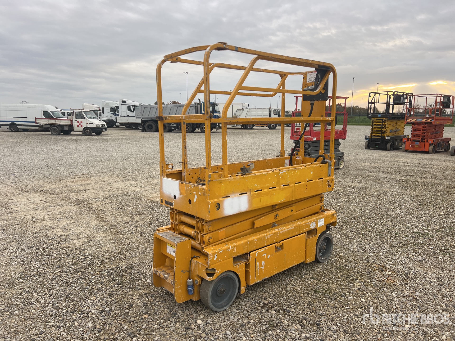 2006 Haulotte Optimum 8 Electric Plateforme élévatrice à ciseaux ...