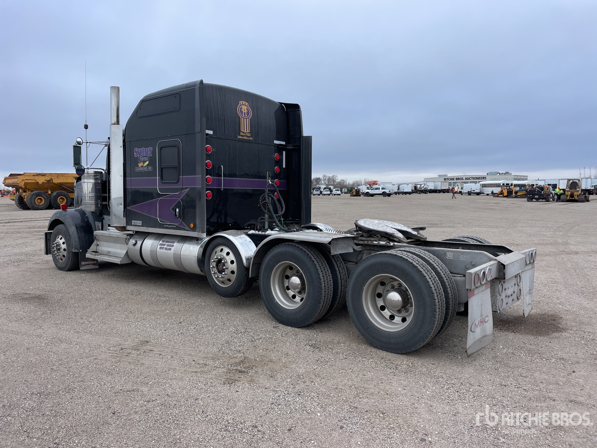 2019 Kenworth W900L 8x4 Tri/A Sleeper Truck Tractor | Ritchie Bros ...