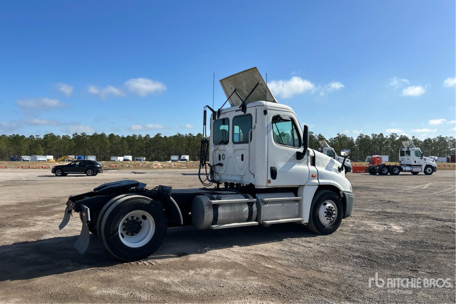 2018 Freightliner Cascadia 125 4x2 Cabeza Tractora Cabina Corta ...