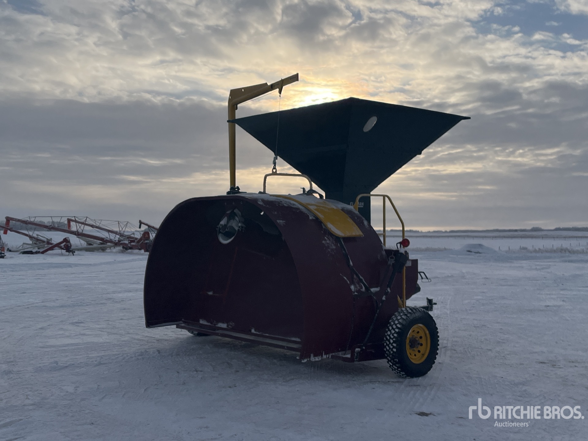 Pro Grain B1610 10 ft Tramoggia per grano | Ritchie Bros. Auctioneers