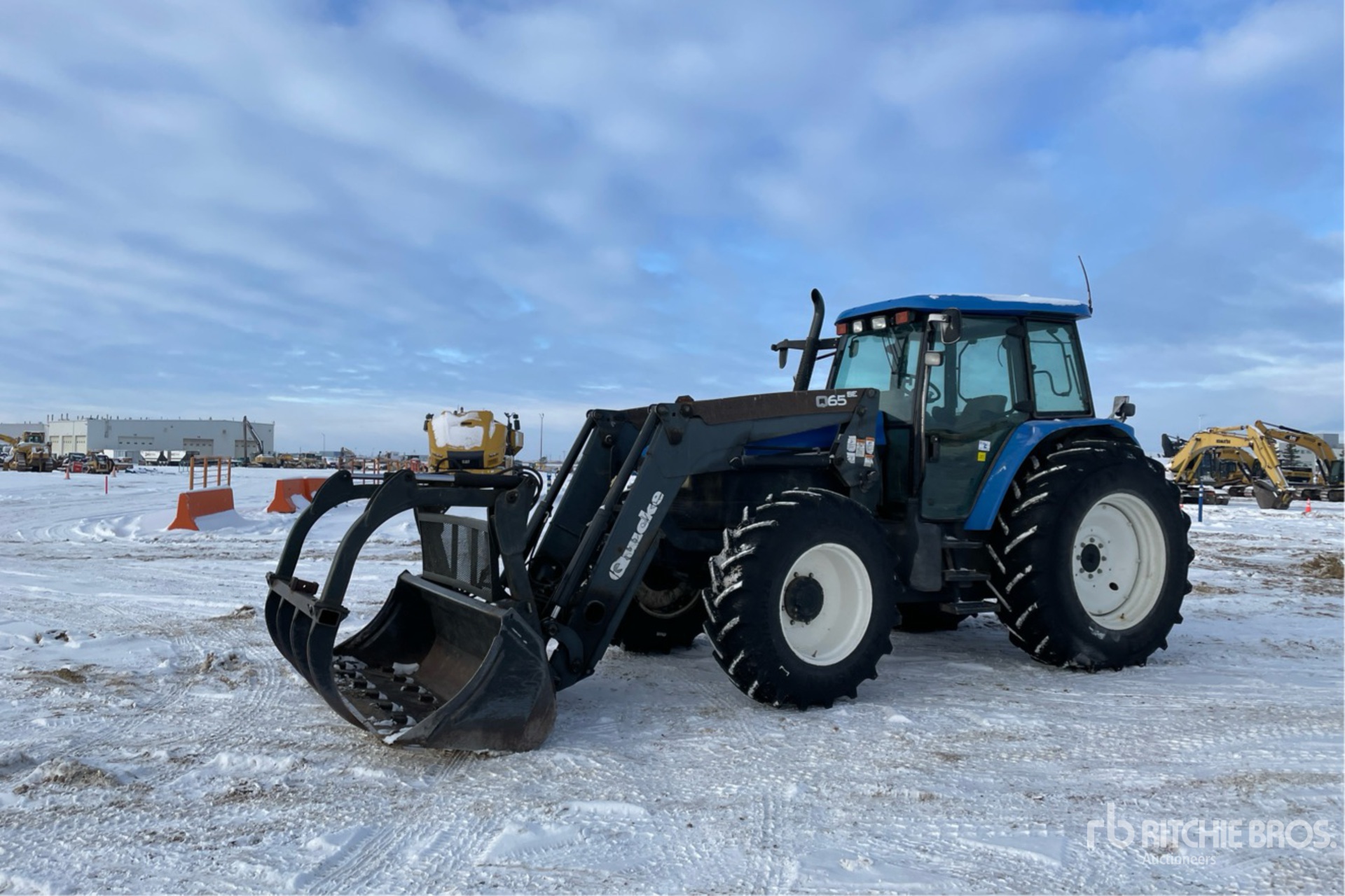 2005 New Holland TM140 4WD Tractor | Ritchie Bros. Auctioneers