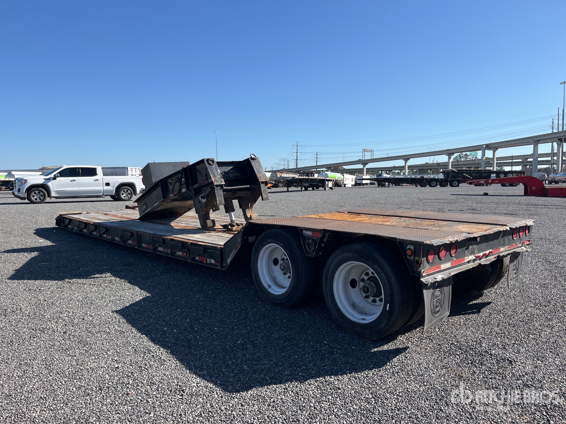 1999 Witzco Challenger RG35 35 ton T/A Single Drop Removable Gooseneck ...