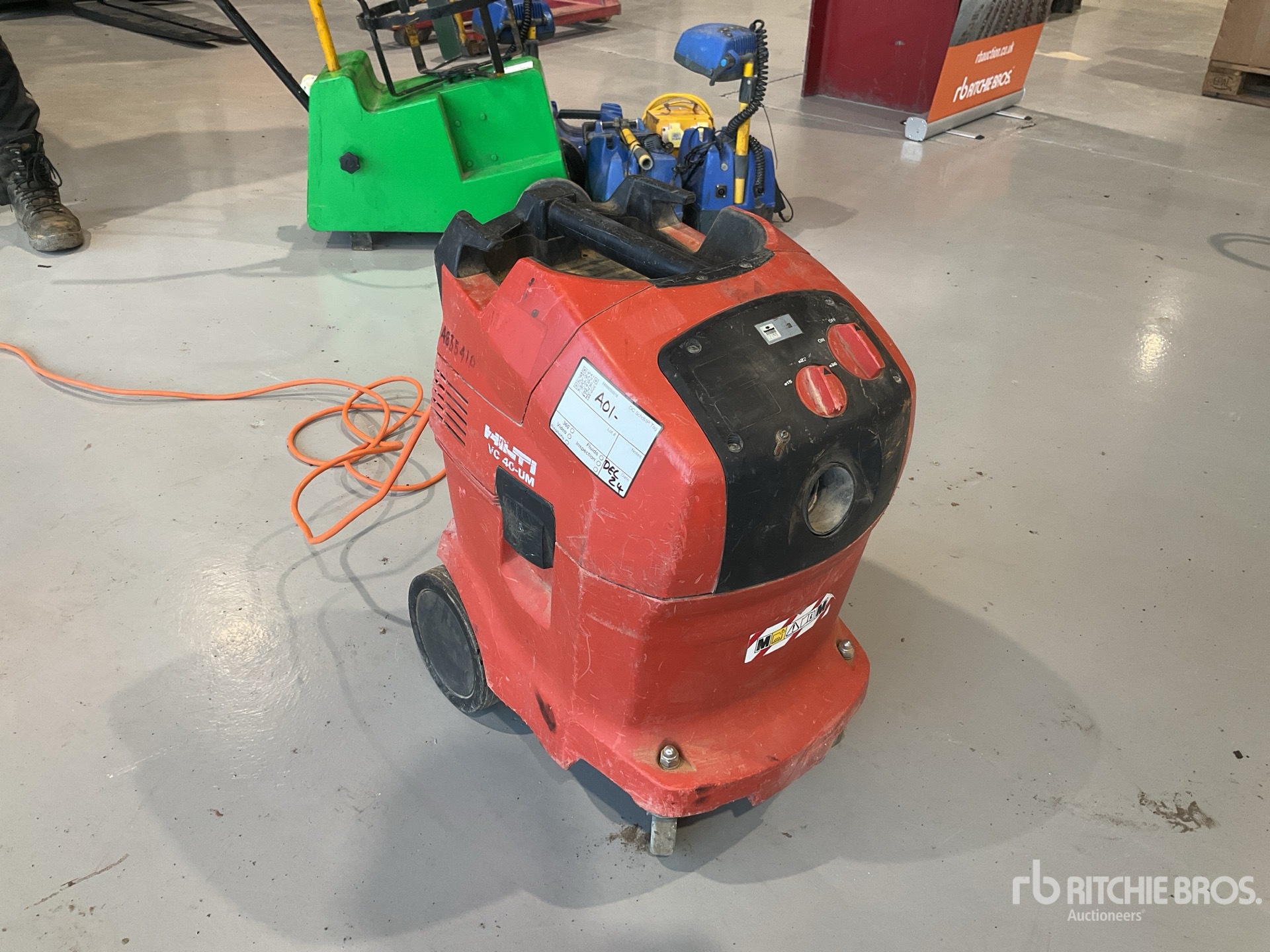 2017 Hilti VC40 Staubsauger | Ritchie Bros. Auctioneers
