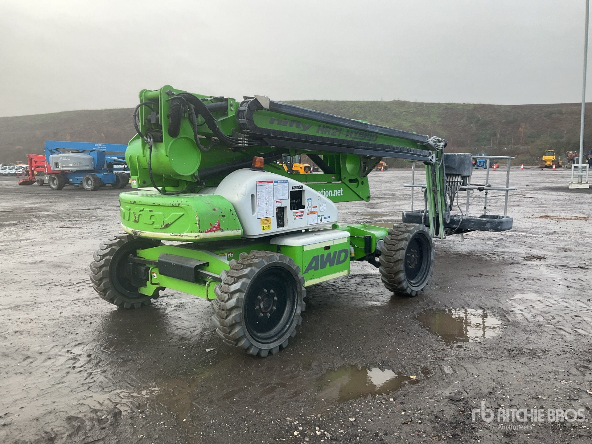 2015 Nifty-Lift HR21 4WD Hybrid Nacelle articulée | Ritchie Bros. Auctioneers