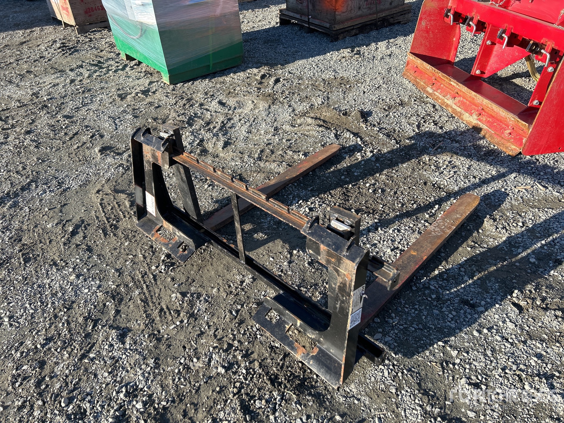 HLA HD09BO500 42 in Tractor Pallet Forks | Ritchie Bros. Auctioneers