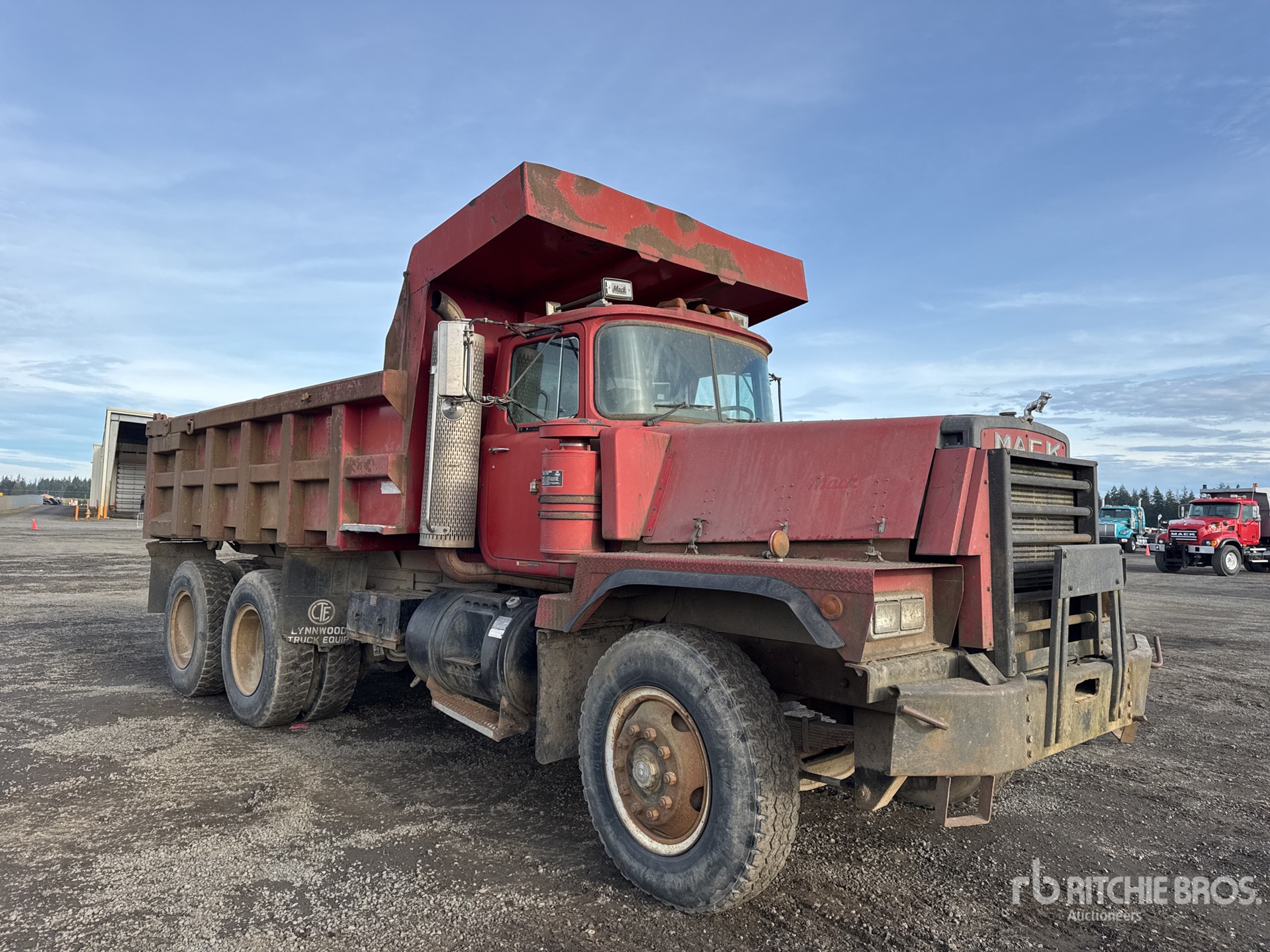 1994 Mack RD888SX 6x4 T/A Dump Truck | Ritchie Bros. Auctioneers