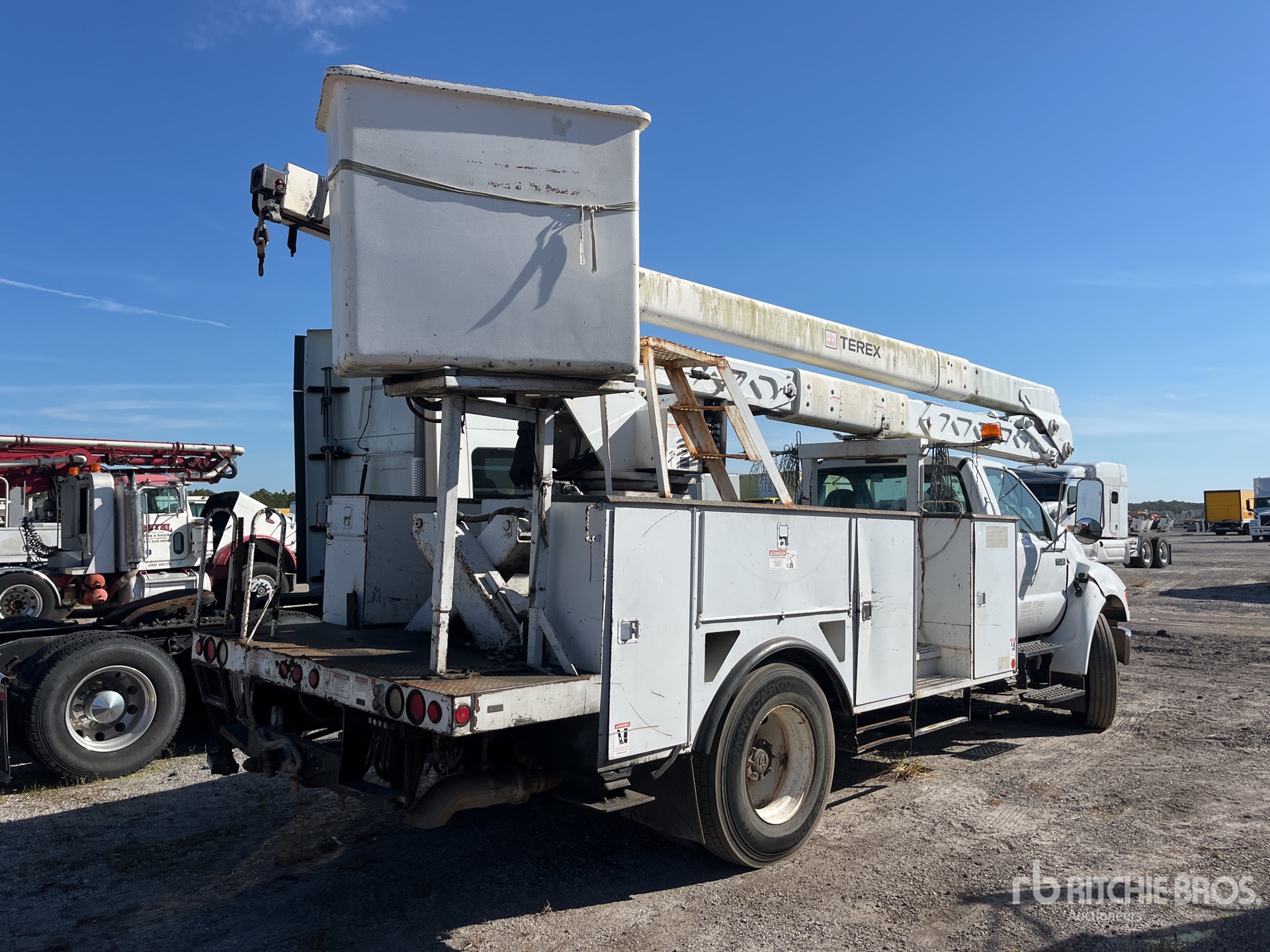 Terex Hi-Ranger HRX-55 55 ft on 2011 Ford F-750 XL 4x2 Bucket Truck (Inoperable) | Ritchie Bros ...