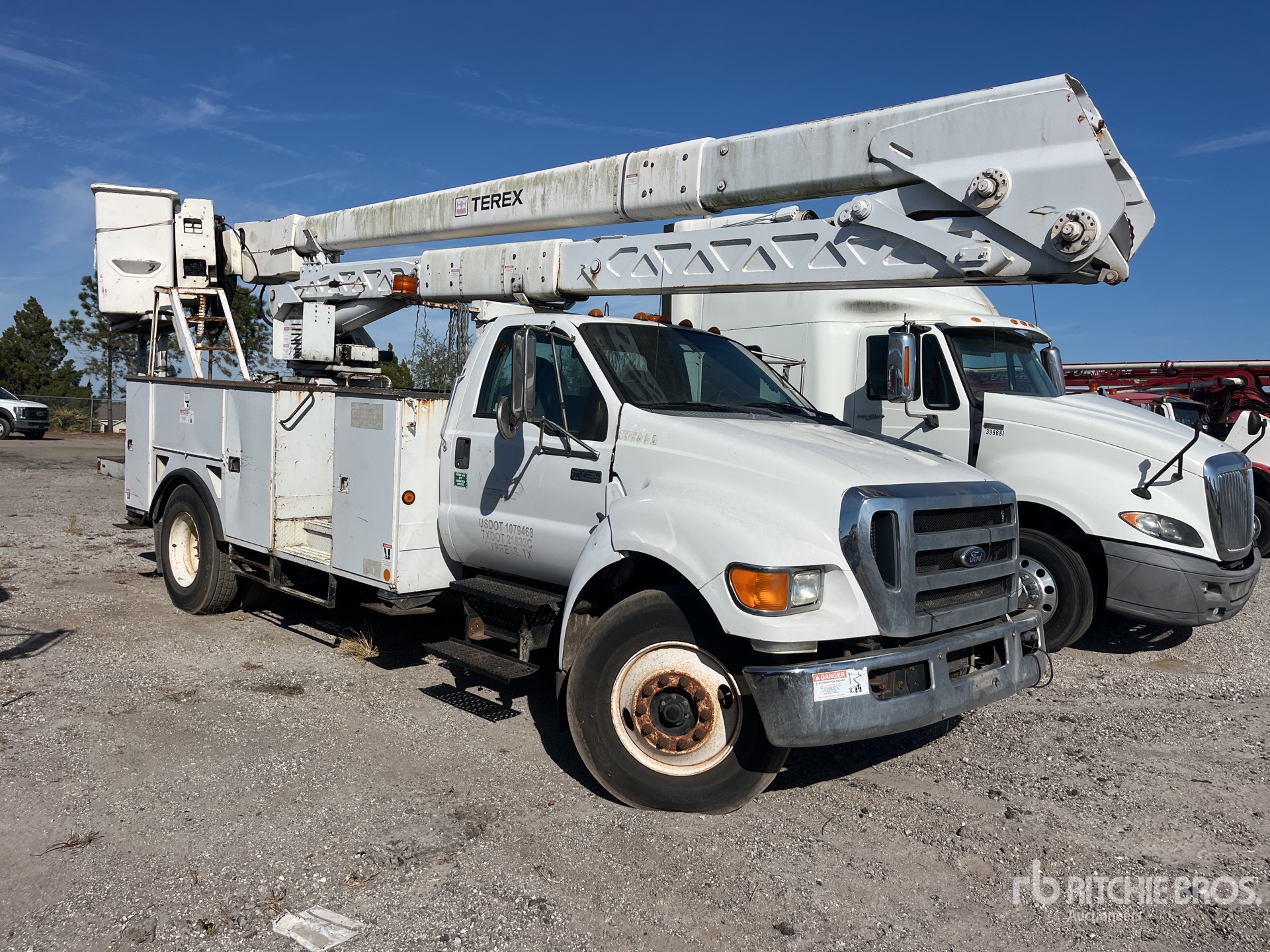 Terex Hi-Ranger HRX-55 55 ft on 2011 Ford F-750 XL 4x2 Bucket Truck (Inoperable) | Ritchie Bros ...