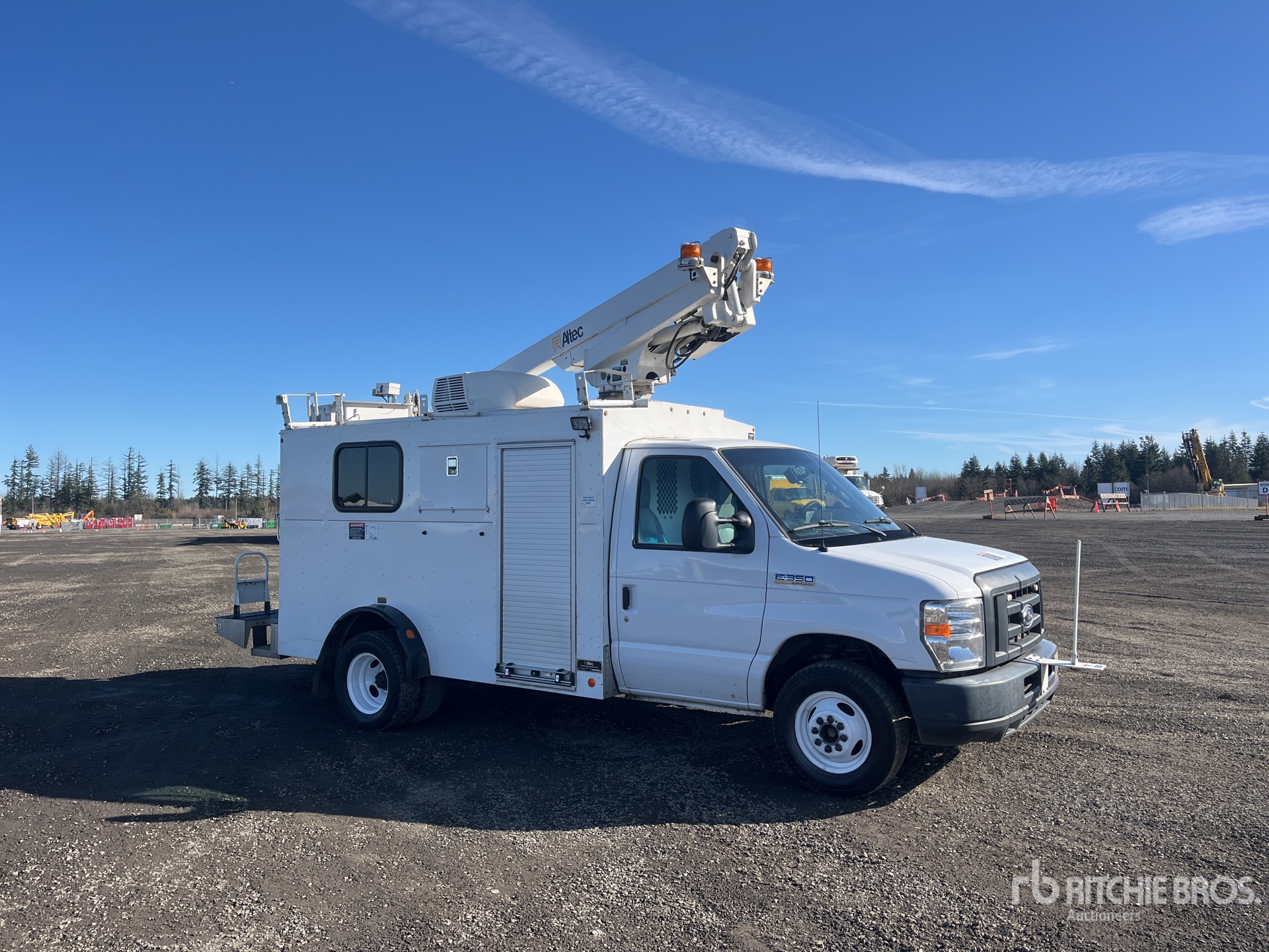 Altec AT200A 30 ft on 2018 Ford E350 XL 4x2 Van Mounted Aerial Lift ...