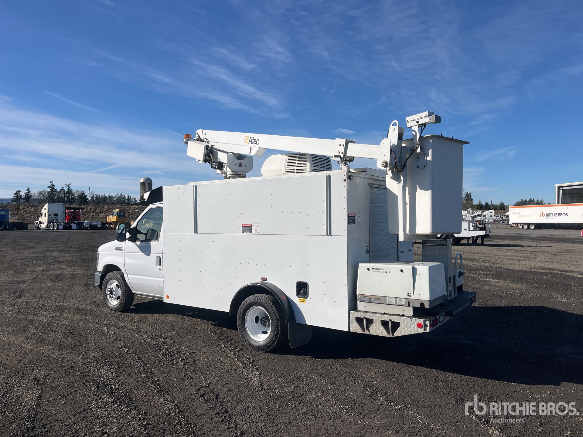 Altec AT200A 30 ft on 2018 Ford E350 XL 4x2 Van Mounted Aerial Lift ...