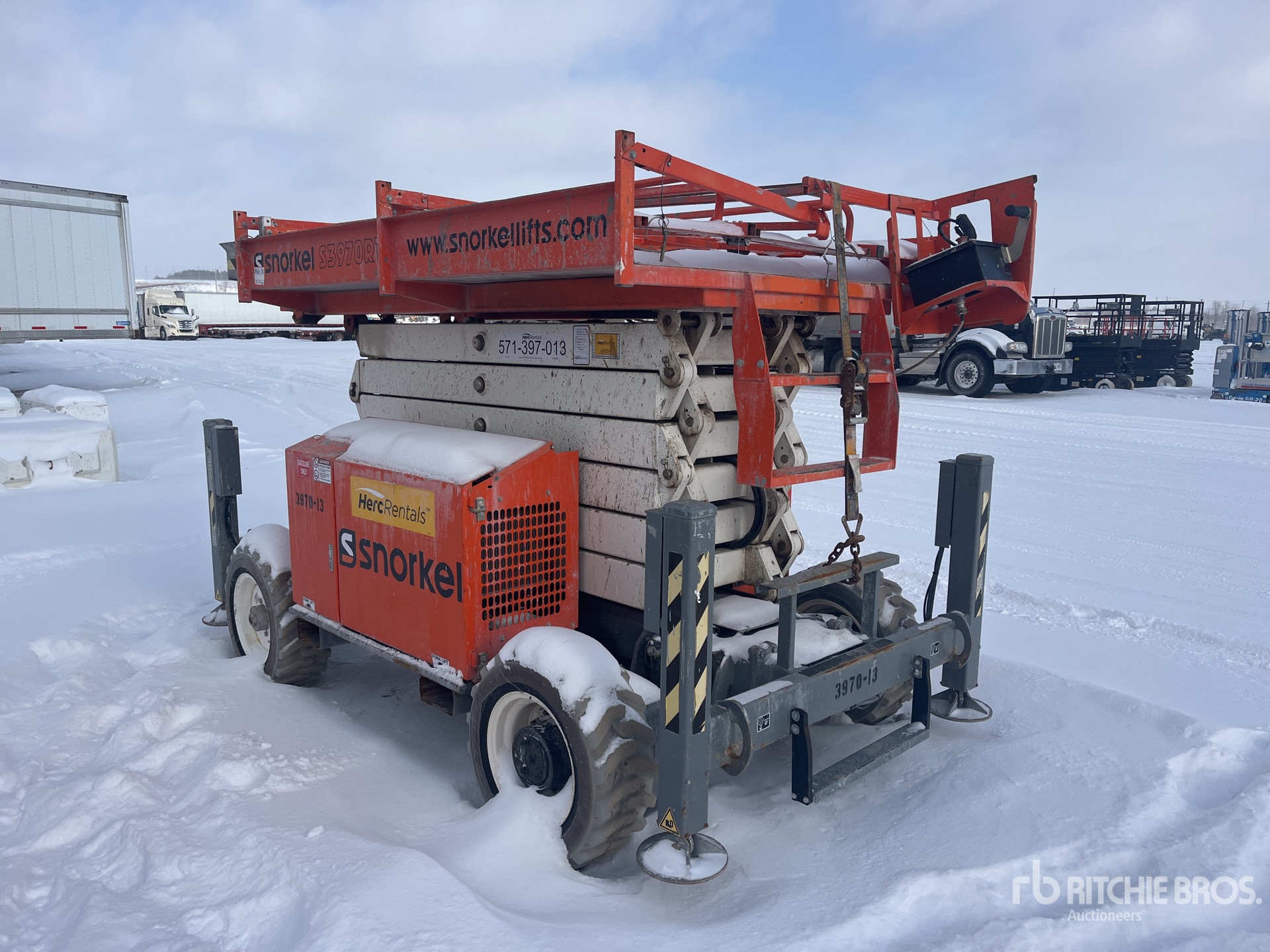 2019 Snorkel S3970RT Dual Fuel Plateforme élévatrice à ciseaux (Inoperable) | Ritchie Bros ...