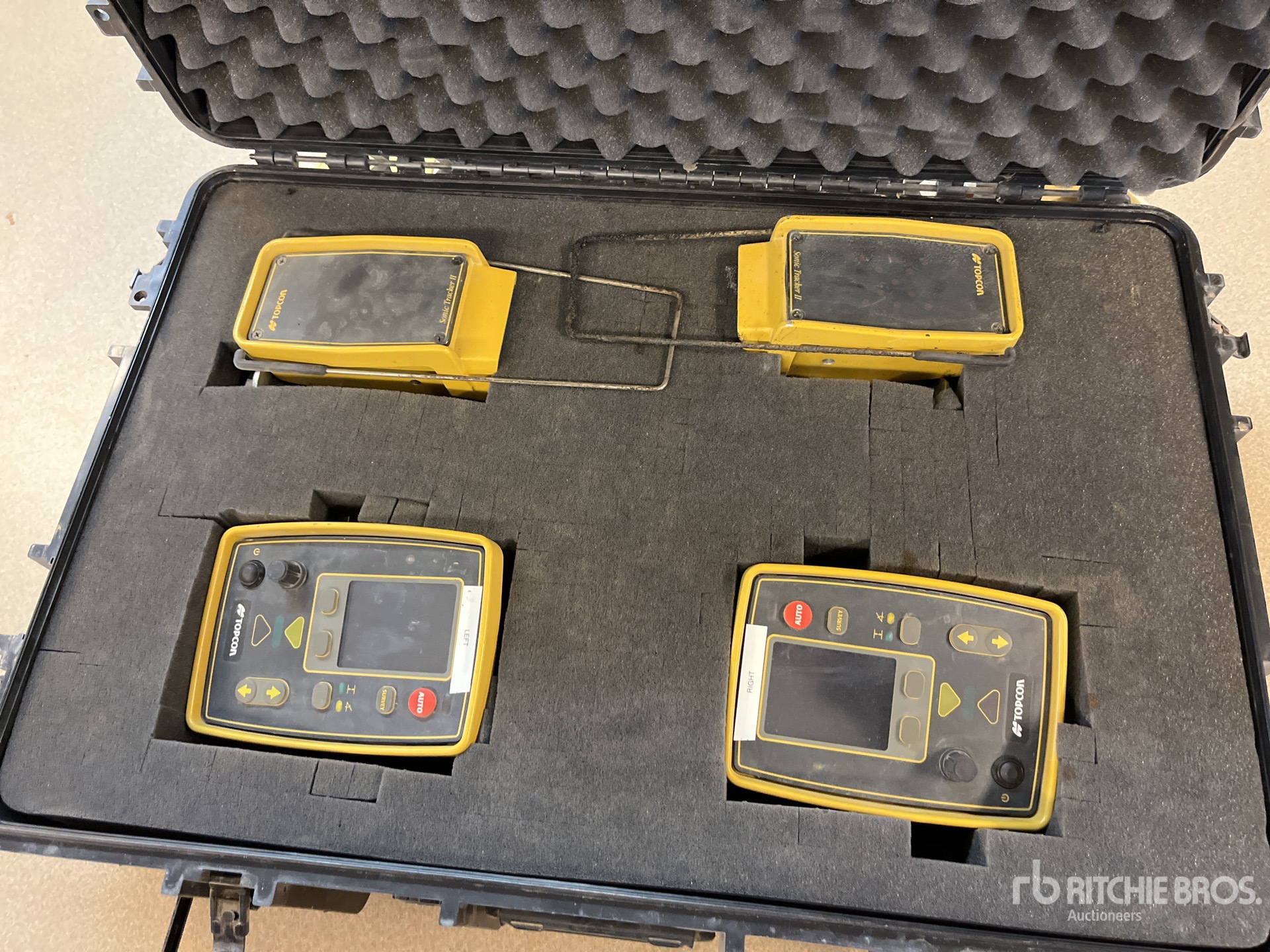 Topcon System 5 Paver Automatic Screed Control | Ritchie Bros. Auctioneers