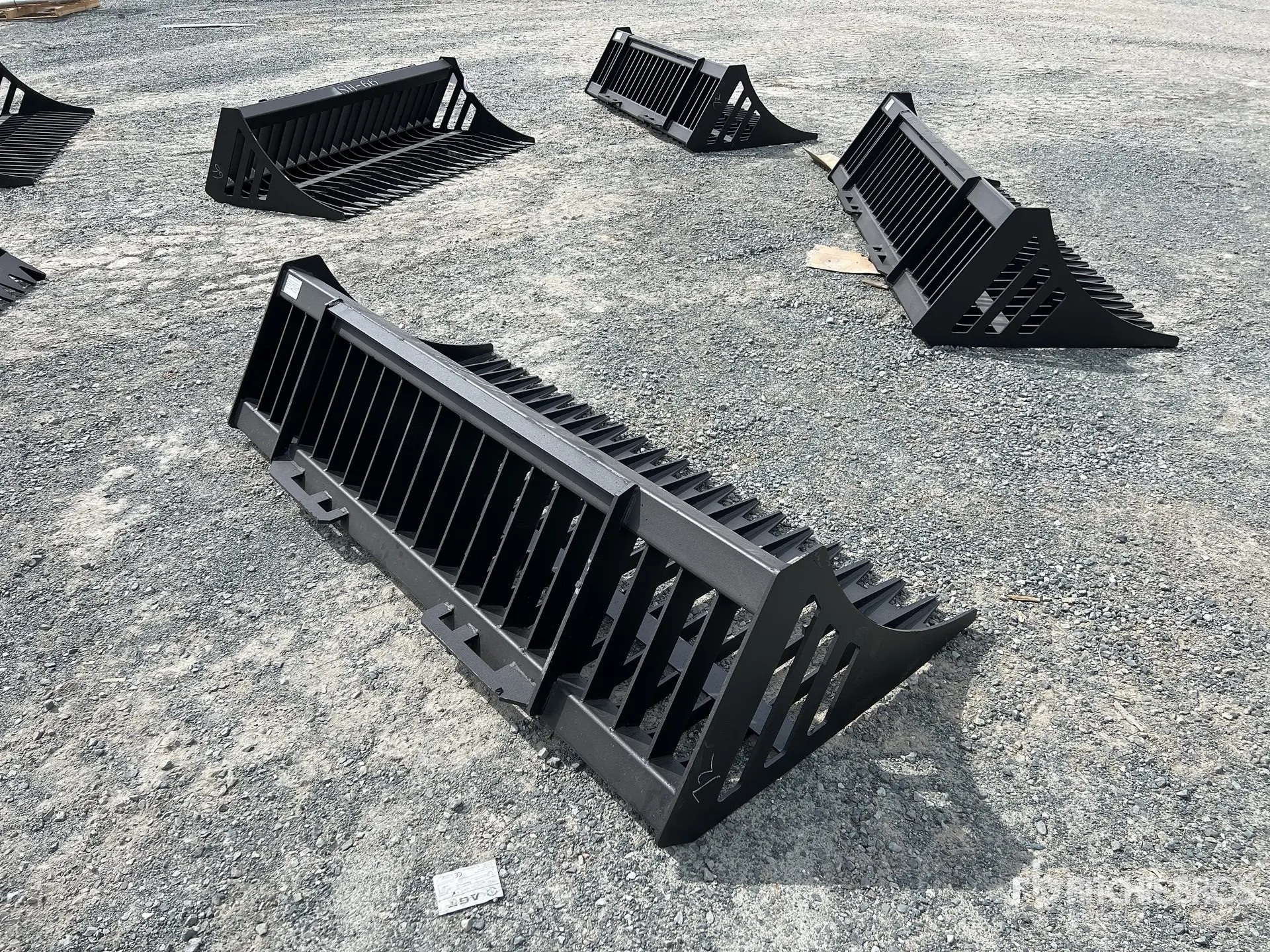 2025 Suihe SSB-72 72 in Skeleton Skid Steer Bucket (Unused) | Ritchie ...