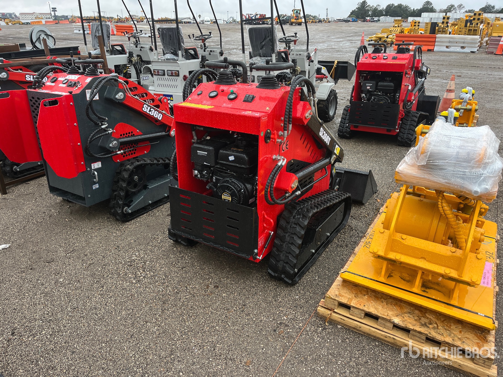 2025 SDLOOL SL360T Mini Compact Track Loader | Ritchie Bros. Auctioneers