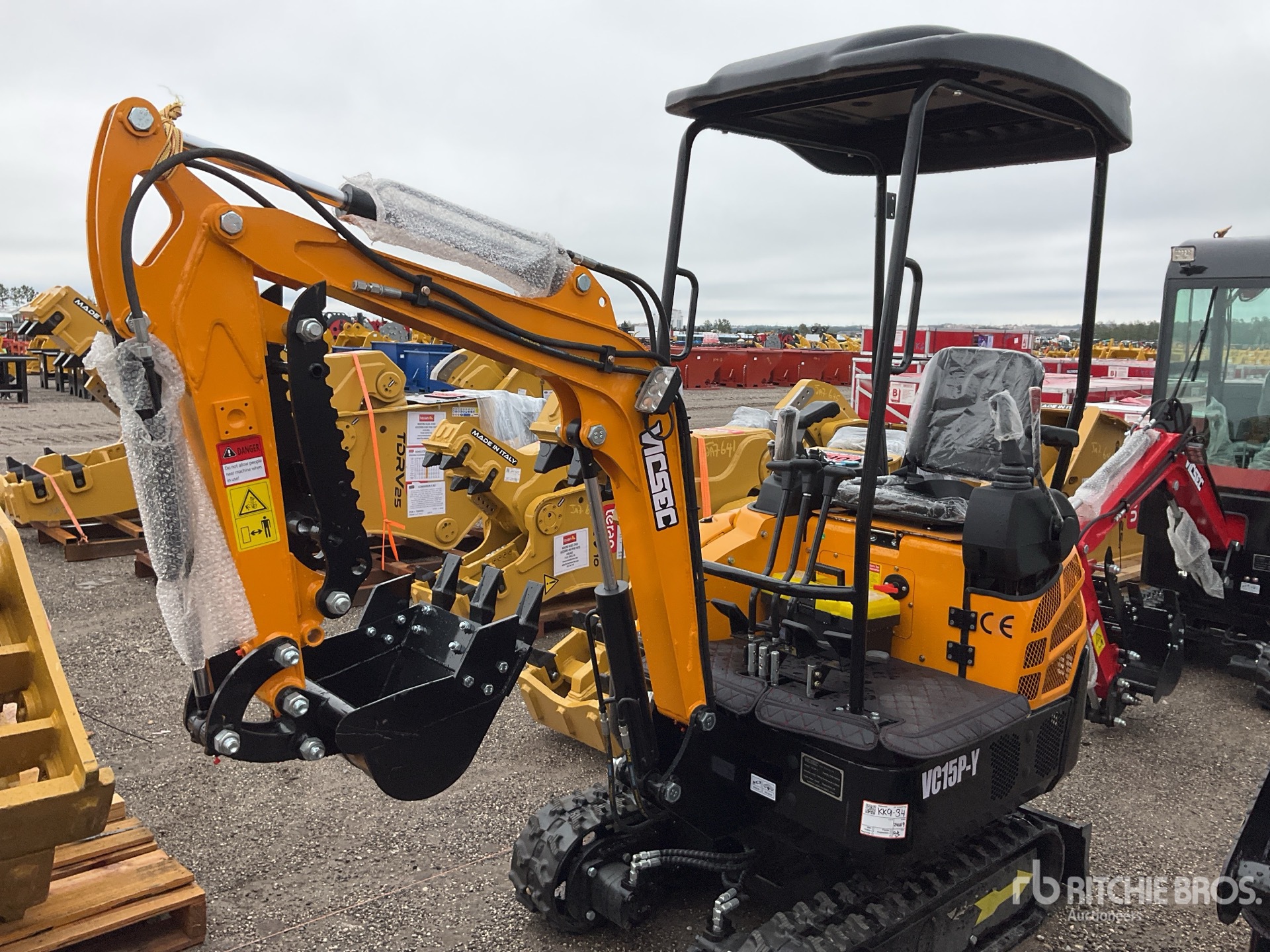 2025 VICSEC VC15P-Y Mini Excavator (Unused) | Ritchie Bros. Auctioneers