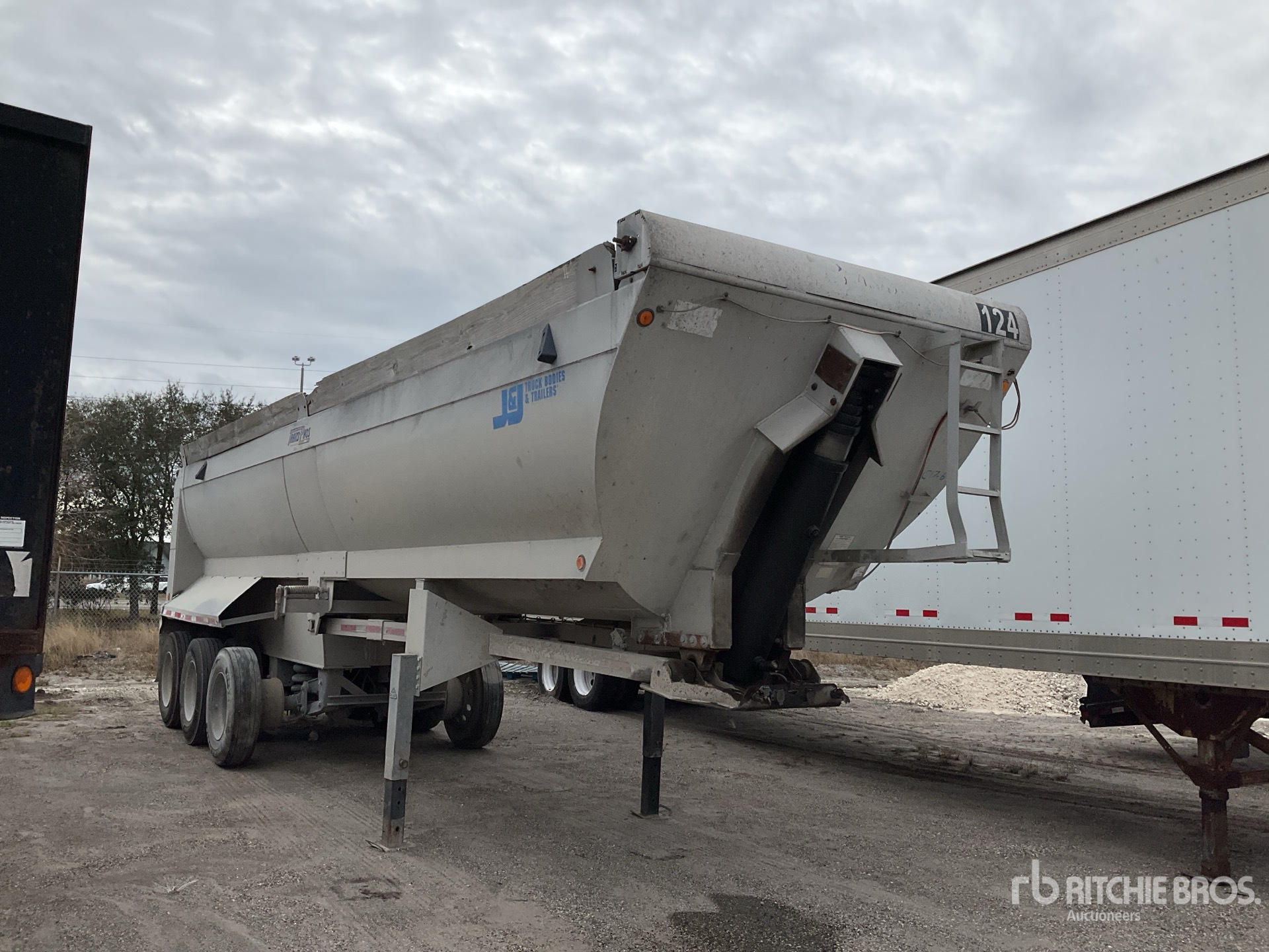 2005 Somerset 32 ft T/A Aluminum Quarter Frame End Dump Trailer ...