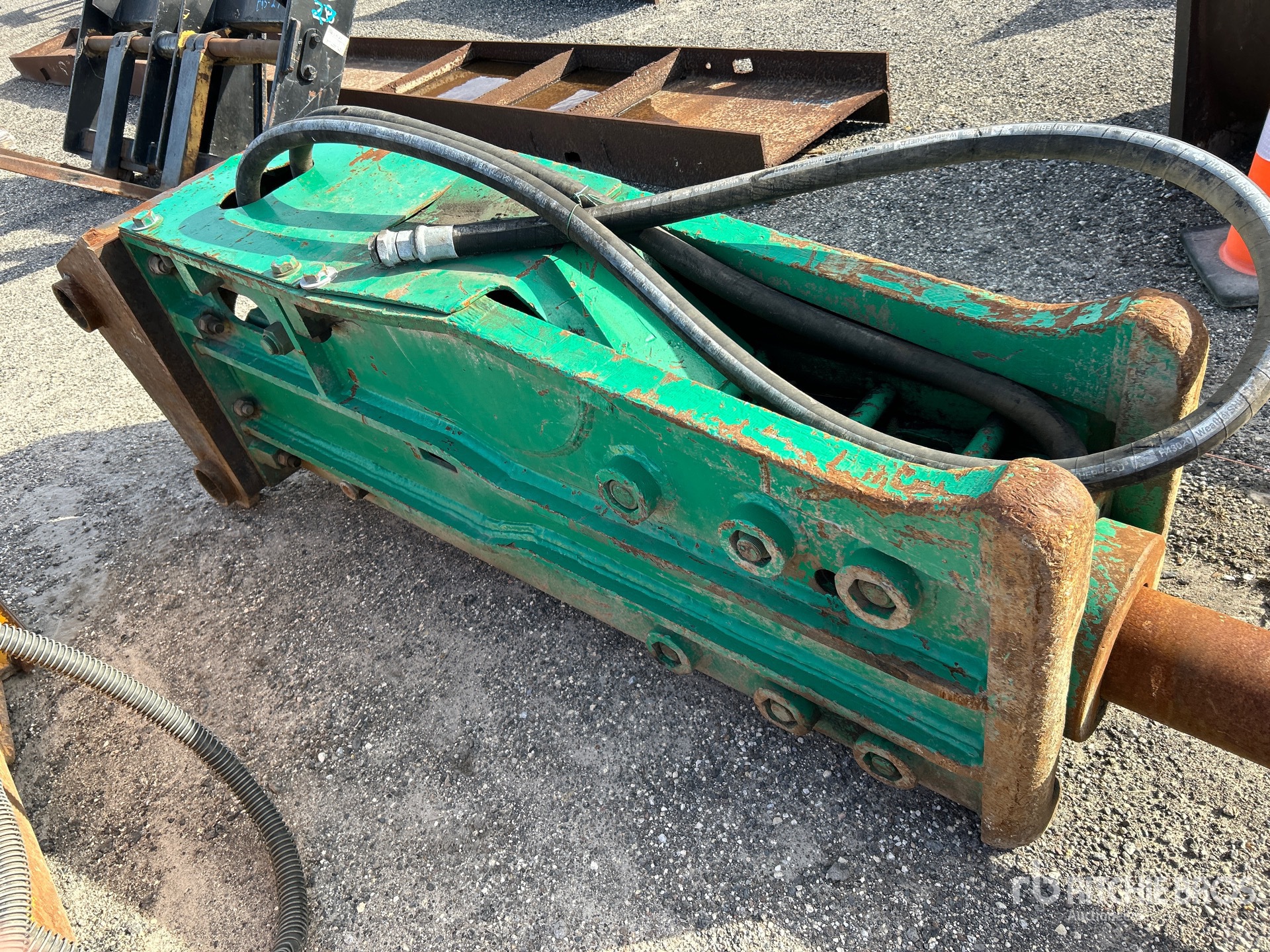 Kent 40G 35 in Hydraulic Breaker | Ritchie Bros. Auctioneers