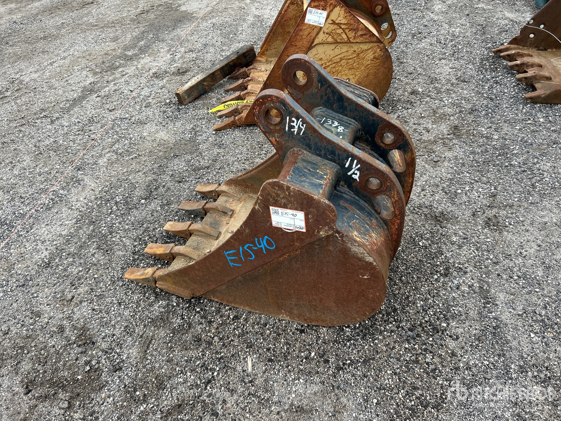 John Deere 24 in Digging Benna per escavatore | Ritchie Bros. Auctioneers