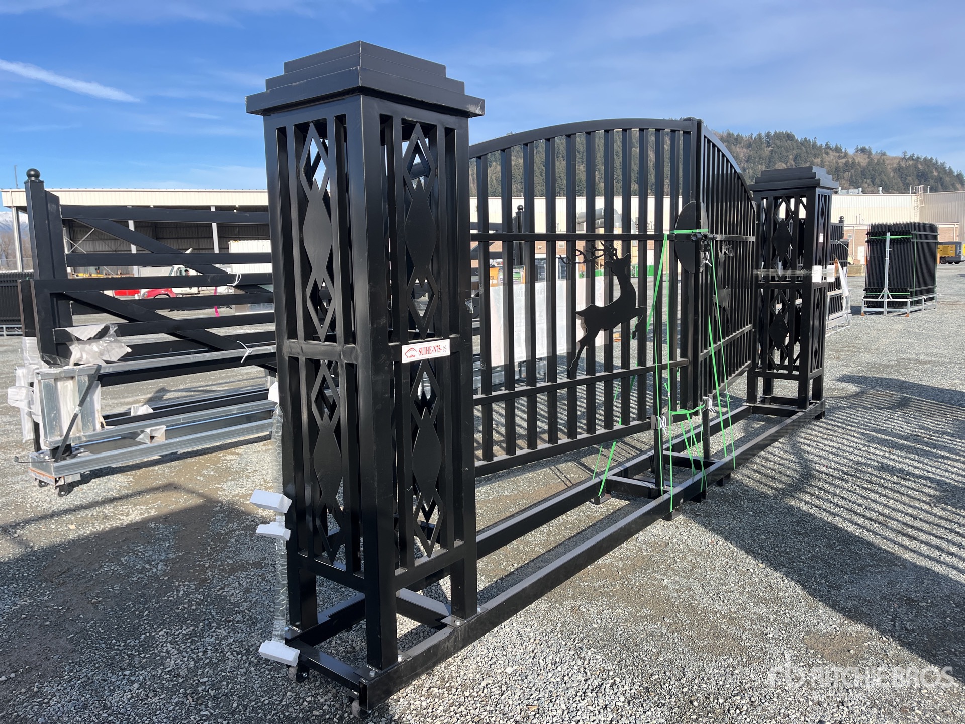2025 Suihe NFG-20FGP-D 19 ft 10 in x 7 ft Driveway Gate (Unused ...