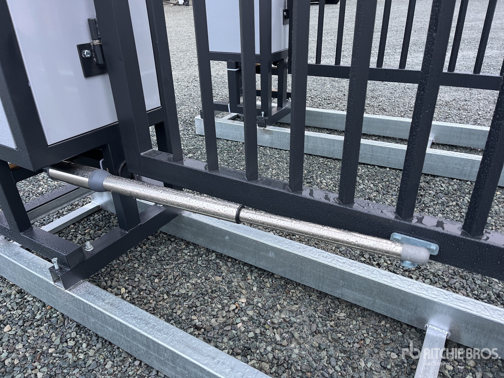 2025 Suihe SG 16 ft x 6 ft 1 in Driveway Gate (Unused) | Ritchie Bros ...