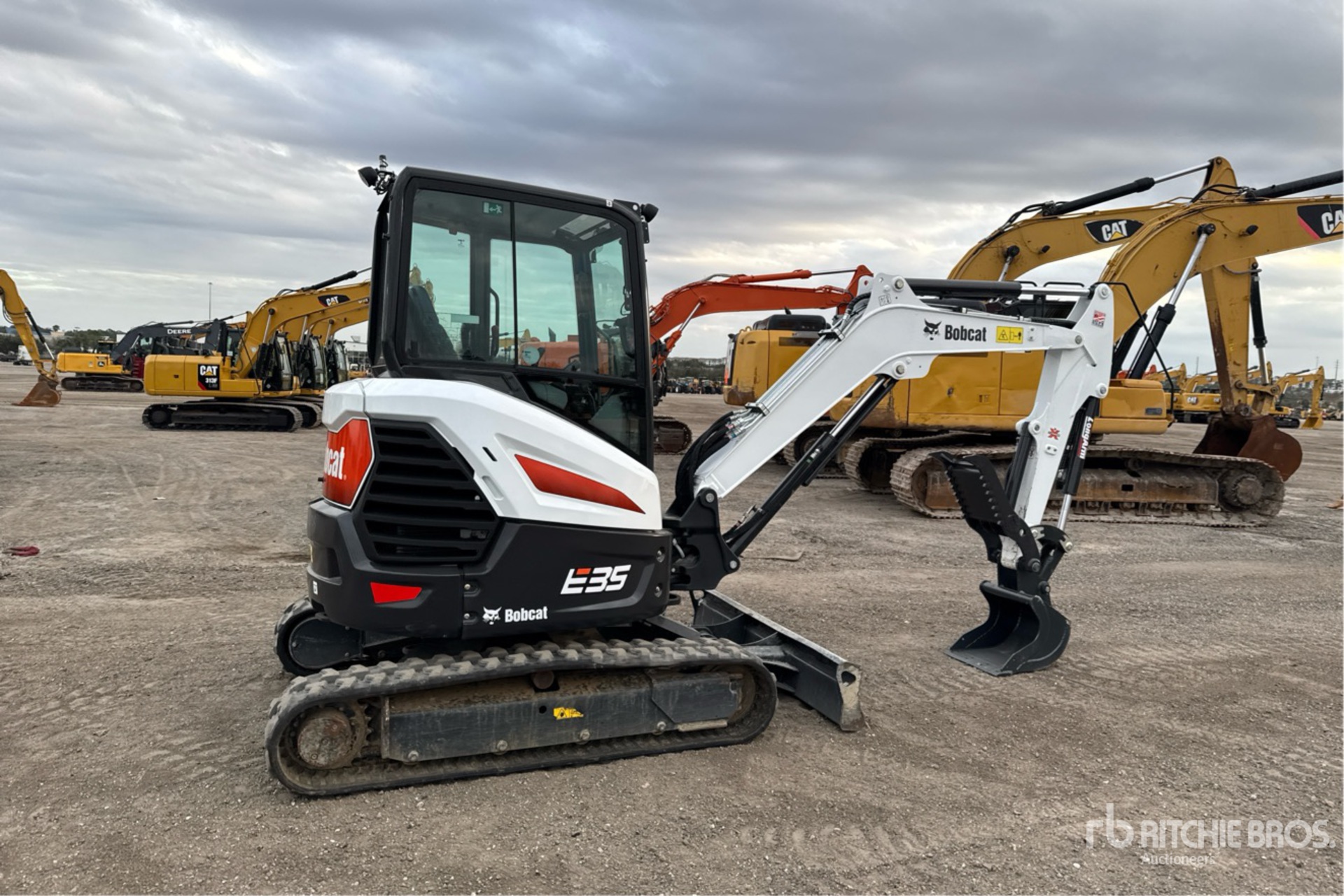 2024 Bobcat E35Z Mini Excavator | Ritchie Bros. Auctioneers