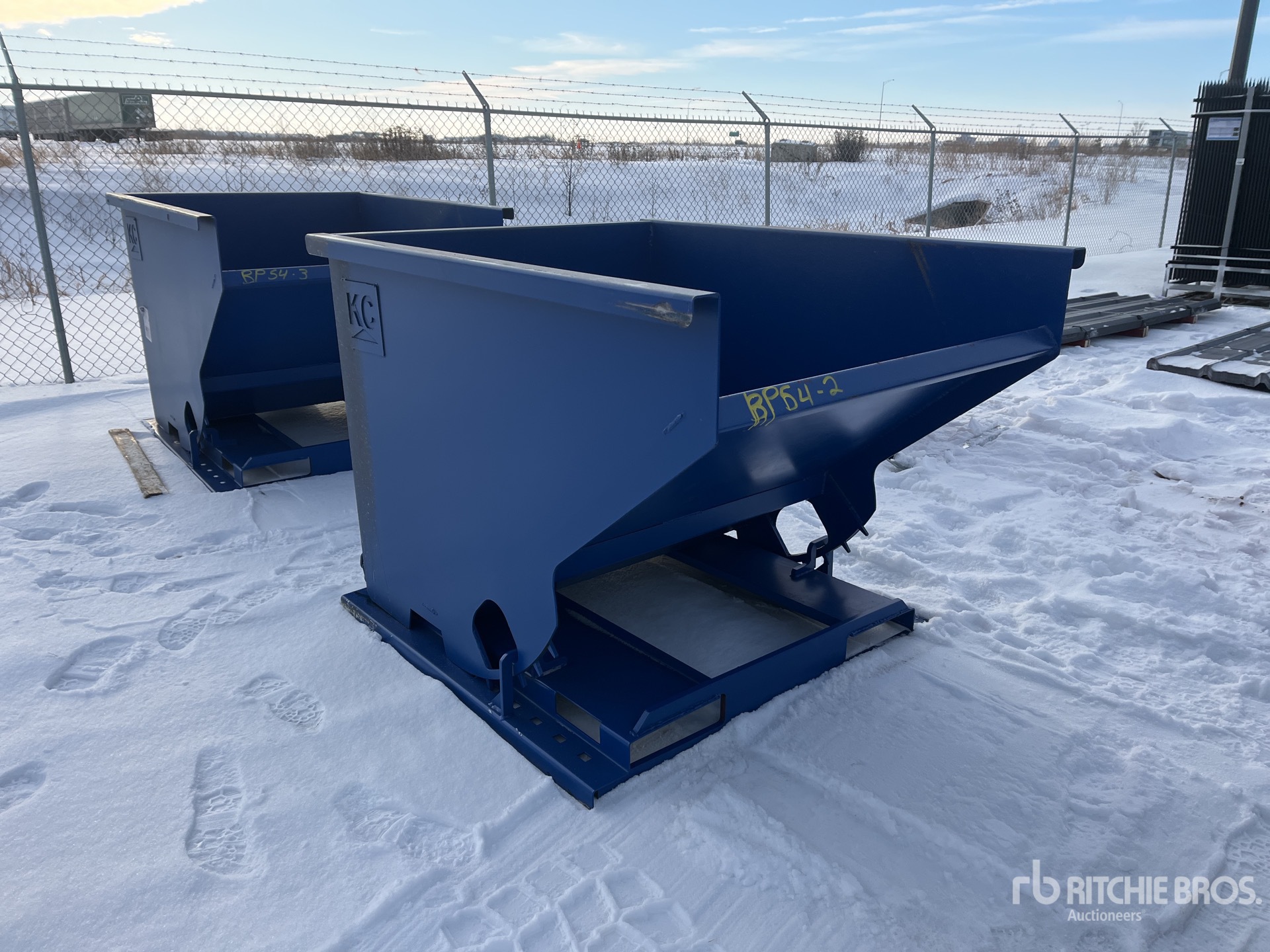 2024 Kit Containers 2YFT-SDH 2 CY Self-Dumping Hopper | Ritchie Bros ...