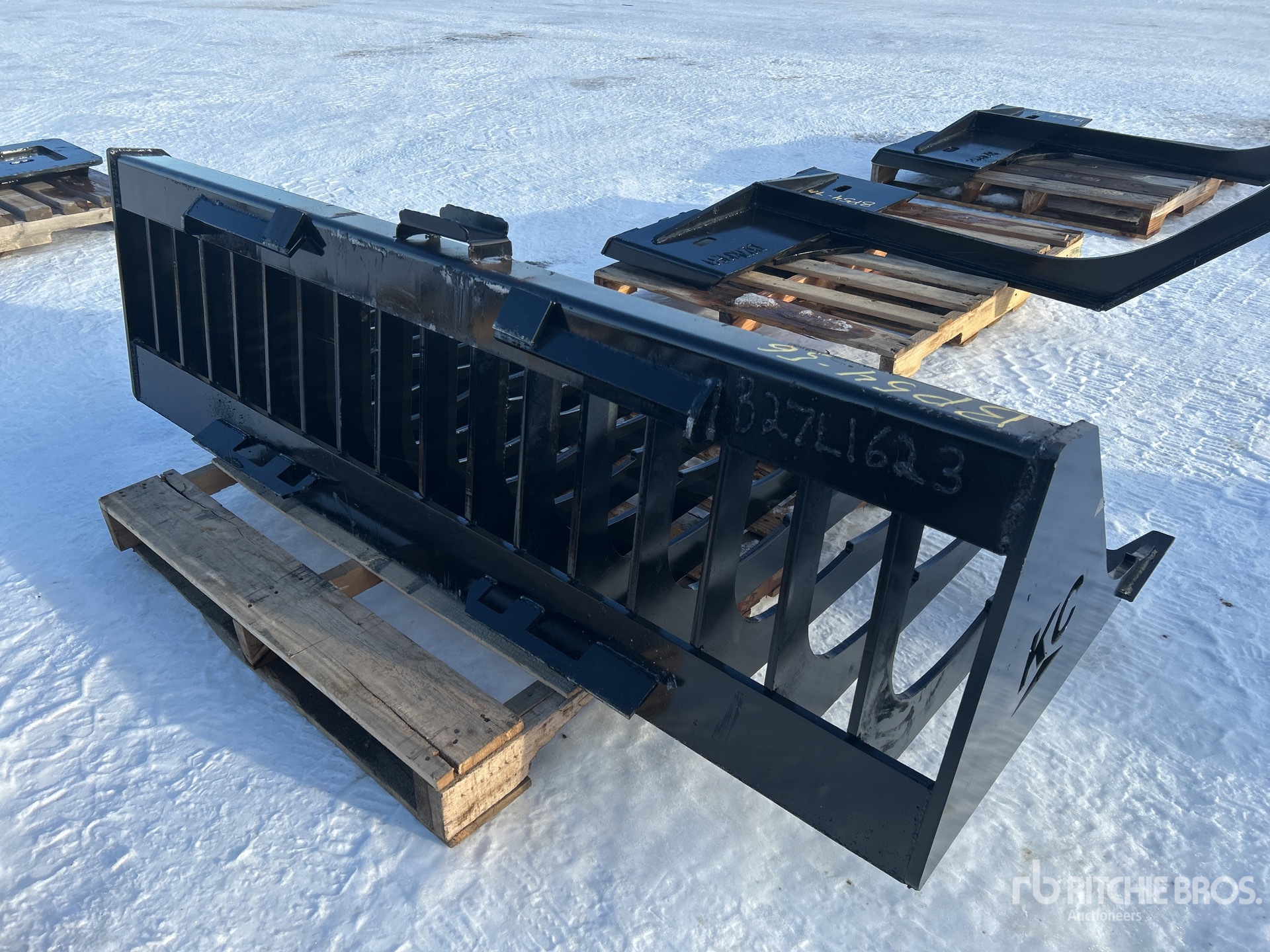 2024 Kit Containers QT-SB-H76-V3 76 in Skeleton Pala para Minicargadora ...