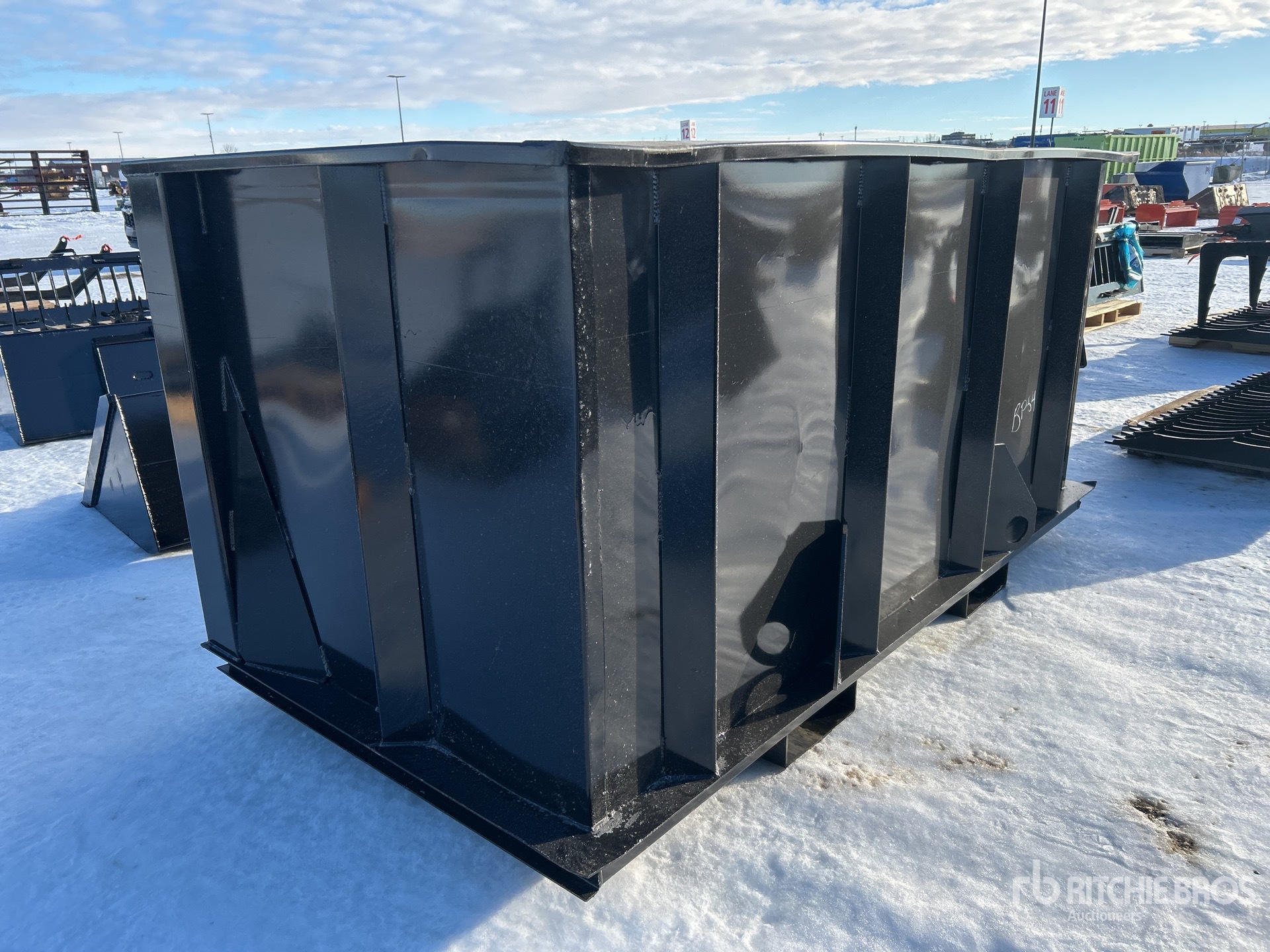 2024 Kit Containers 4Y-DH Waste Container | Ritchie Bros. Auctioneers