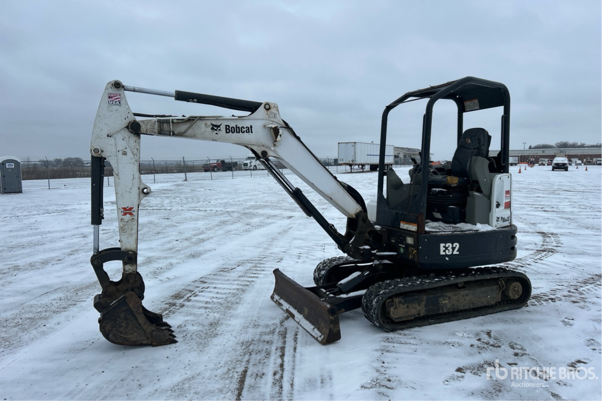 2016 Bobcat E32 Mini Excavator | Ritchie Bros. Auctioneers