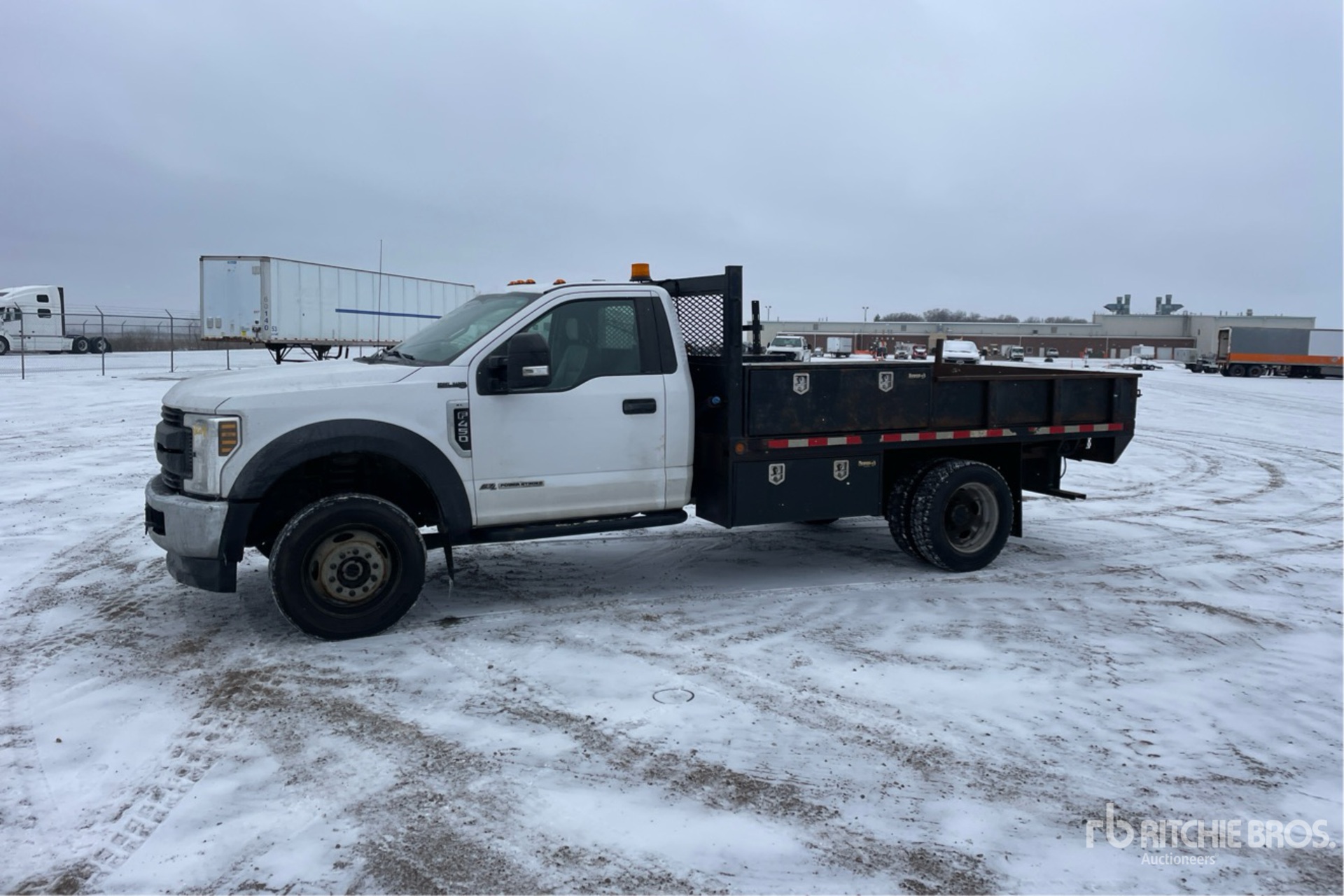 2019 Ford F-450 XL 4x4 Flatbed Truck | Ritchie Bros. Auctioneers