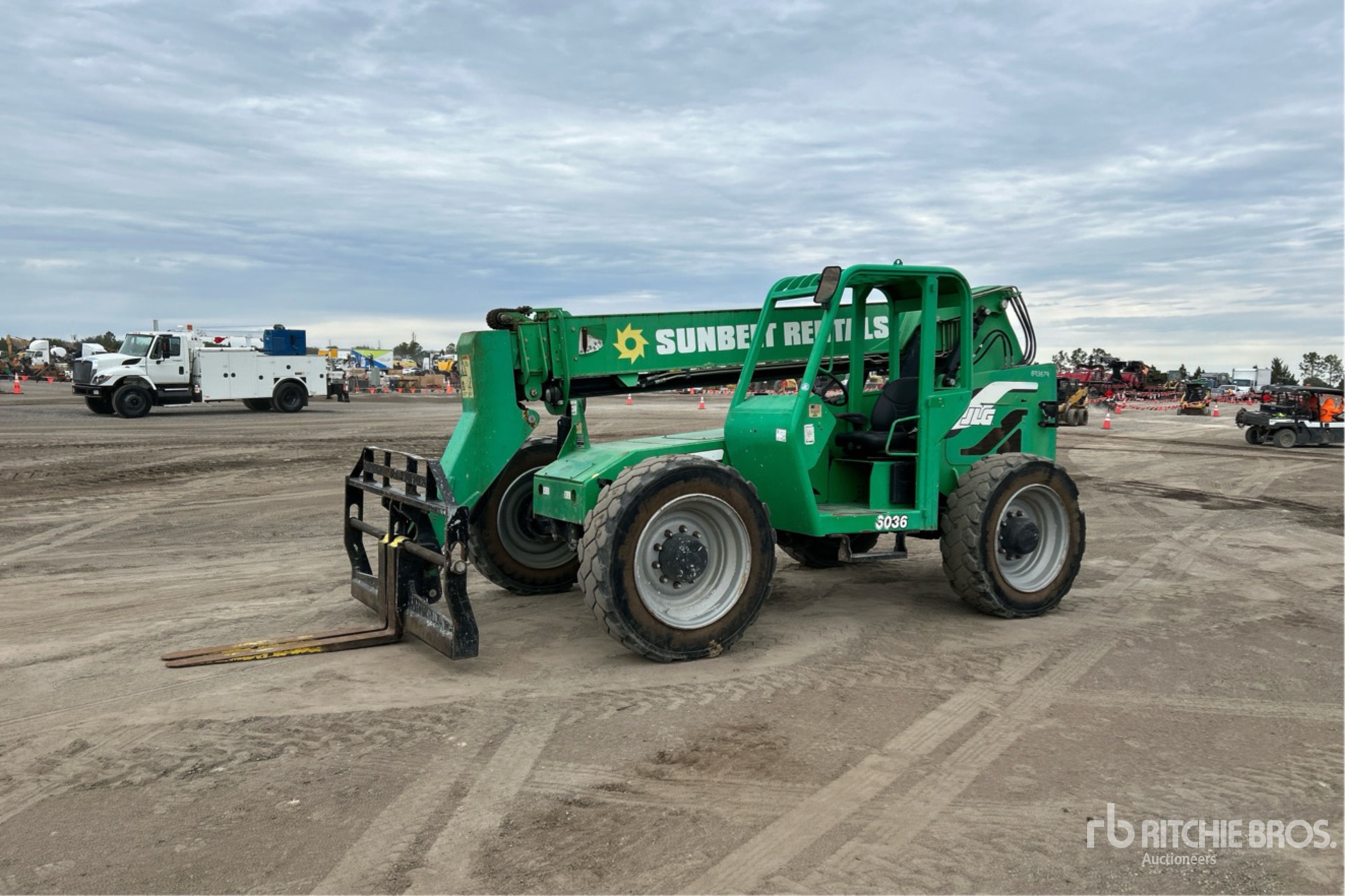 2015 JLG 6036 Telehandler | Ritchie Bros. Auctioneers